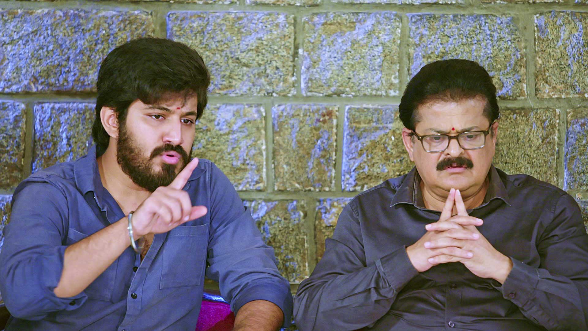 Watch Aase Episode 445 on JioHotstar