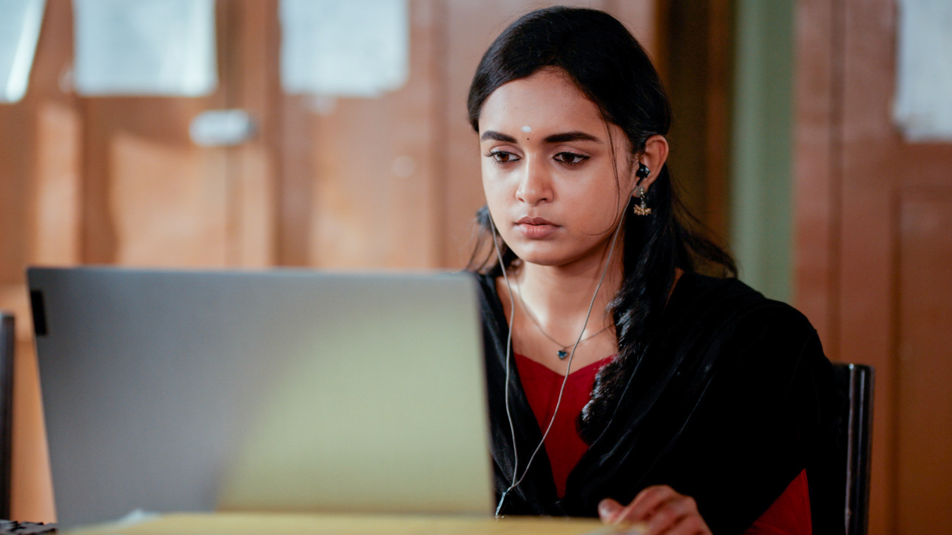 Watch Office Episode 82 on JioHotstar