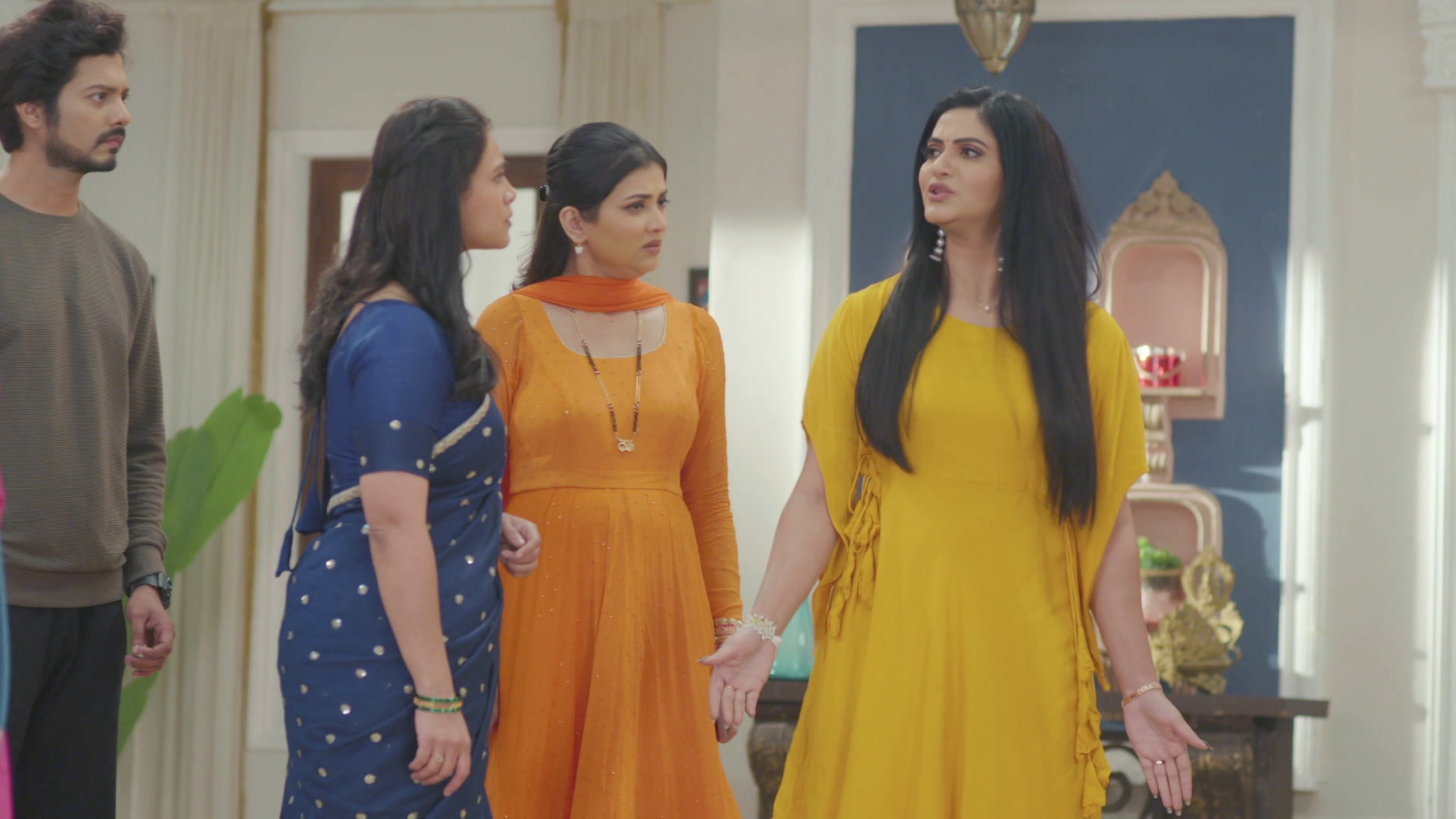 Watch Lagnanantar Hoilach Prem Episode 107 on JioHotstar