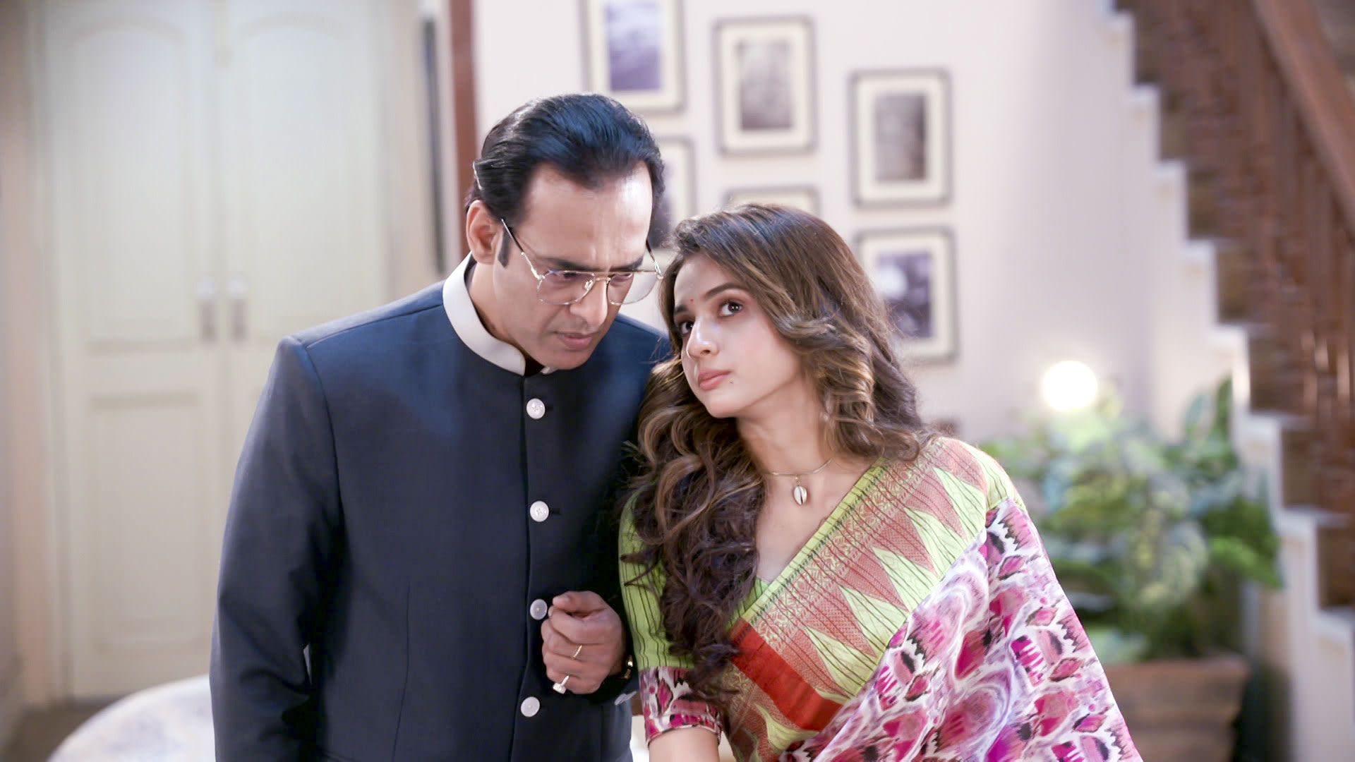 Watch Dui Shalik Episode 141 on JioHotstar