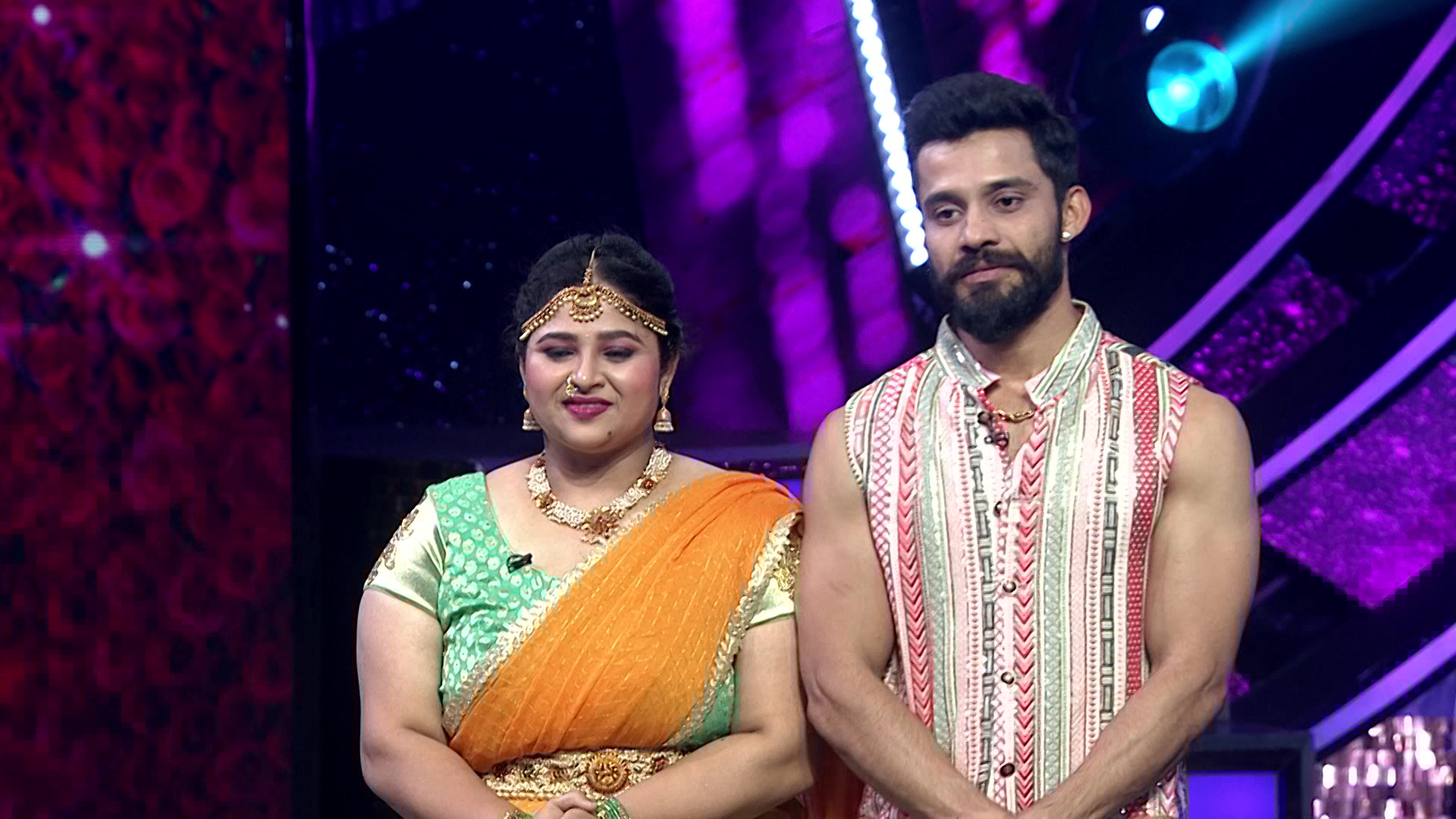 Watch ishmart-jodi only on Watcho