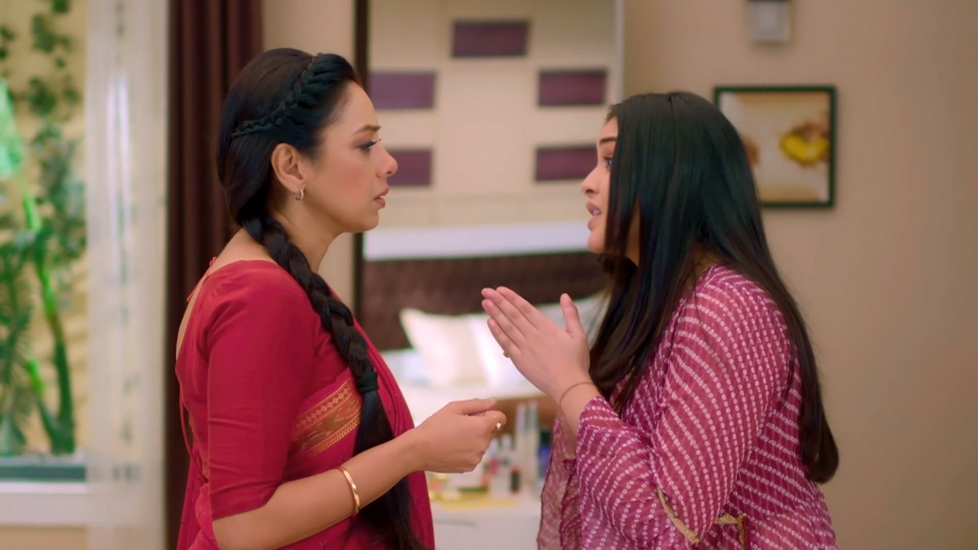 Watch Anupama Episode 1025 on JioHotstar