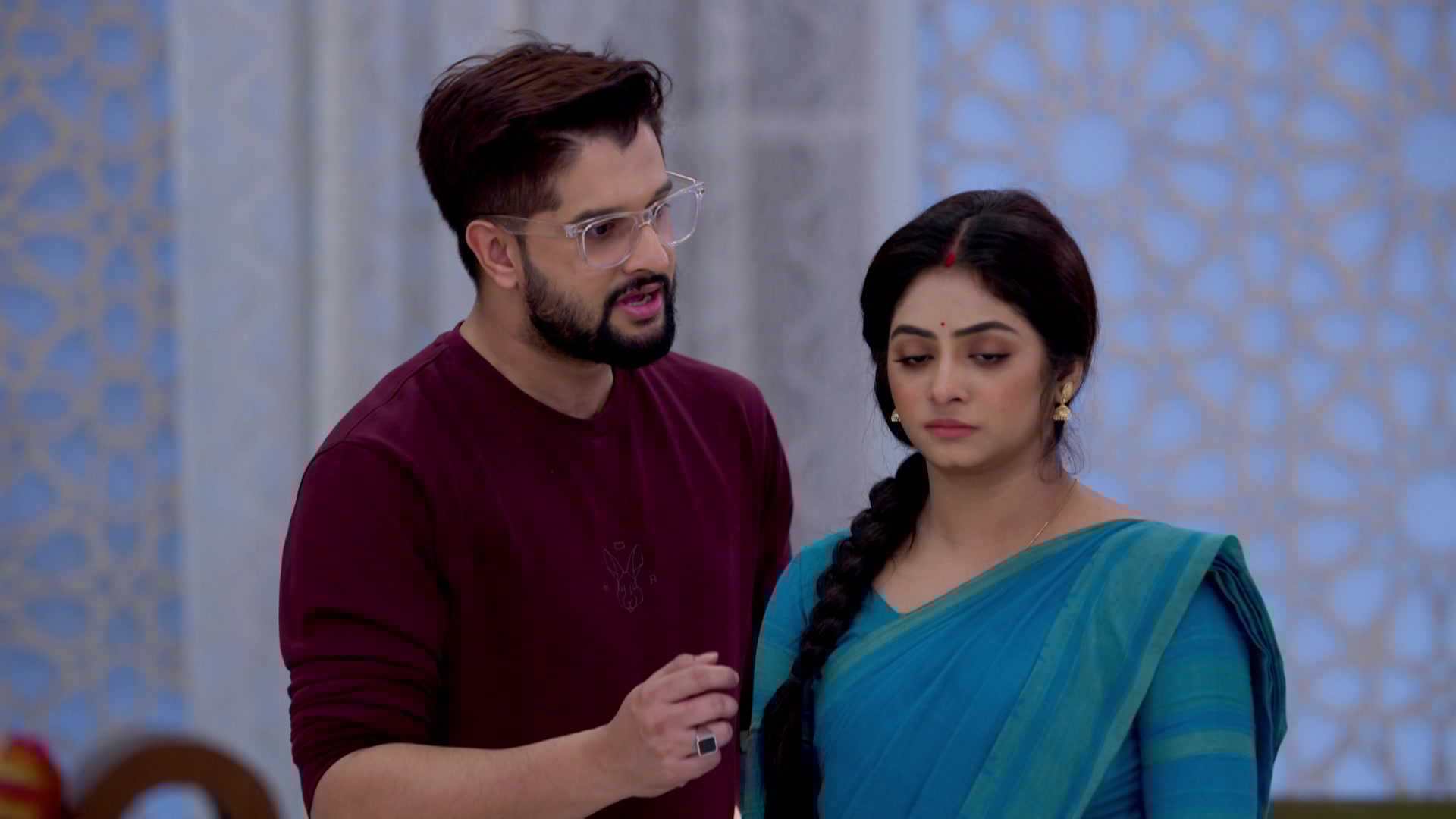 Watch Bangla Medium S1 Episode 185 on JioHotstar