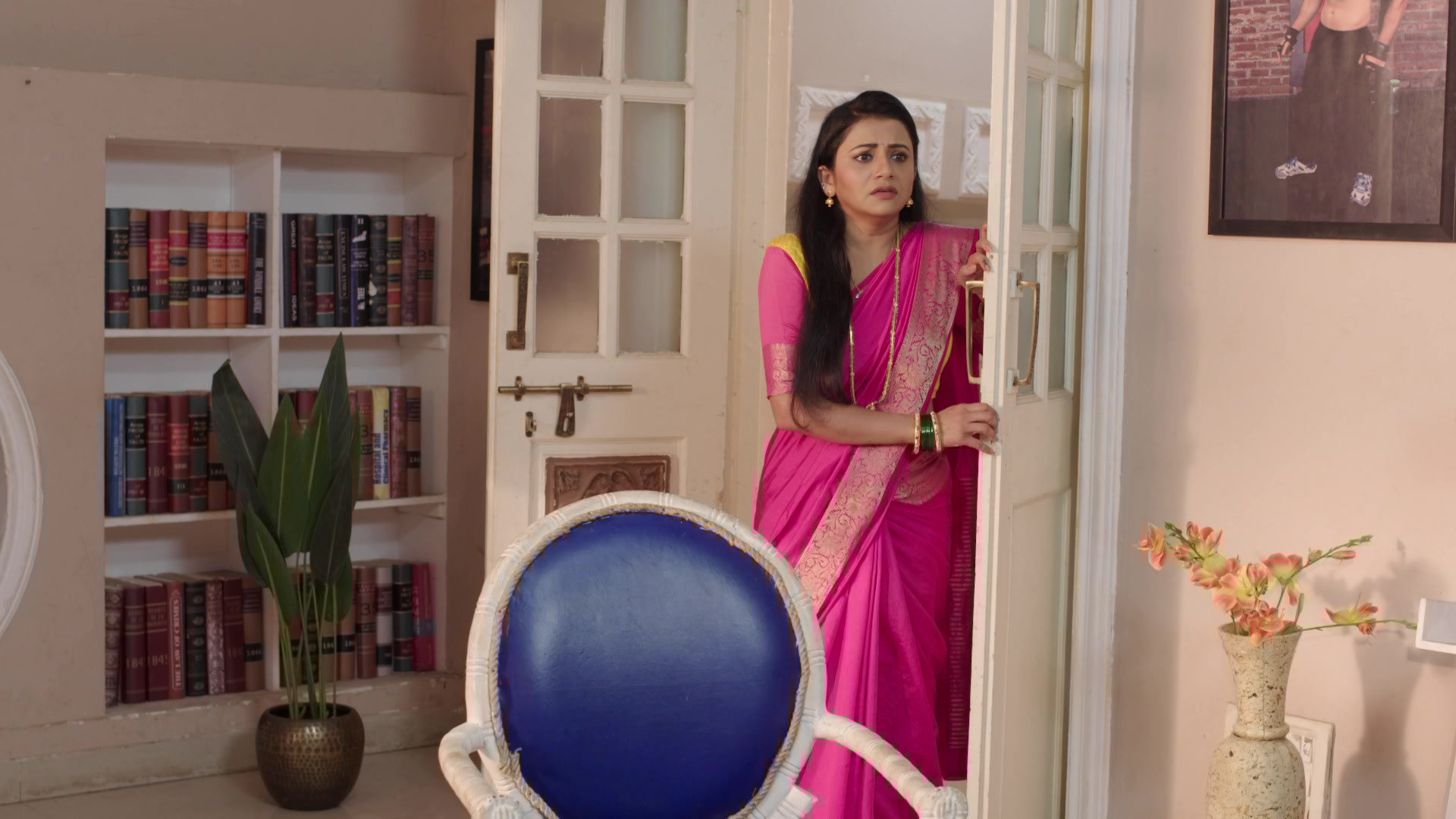 Watch Tharala Tar Mag Episode 476 on JioHotstar