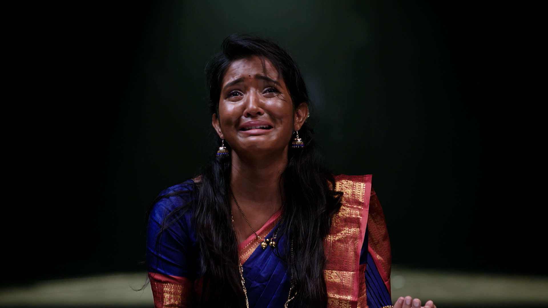 Watch Drishti Bottu Episode 245 on JioHotstar