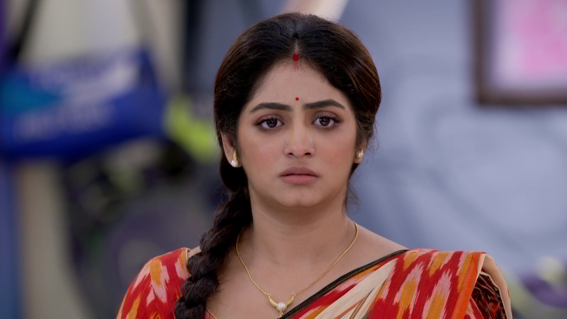 Watch Bangla Medium Episode 220 on JioHotstar