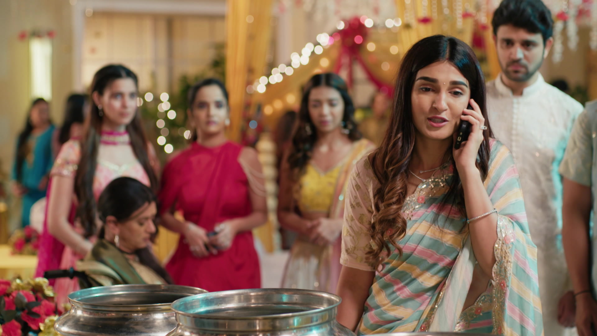 Watch Pandya Store S1 Episode 824 on JioHotstar