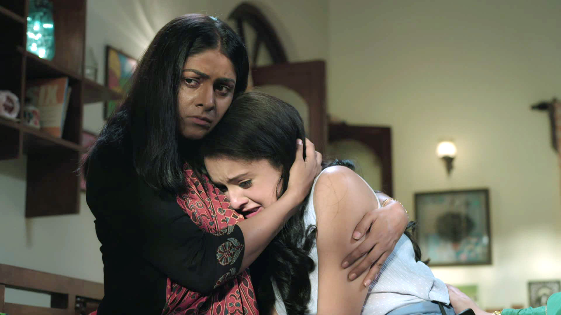 Watch Yeh Jhuki Jhuki Si Nazar S1 Episode 6 on JioHotstar