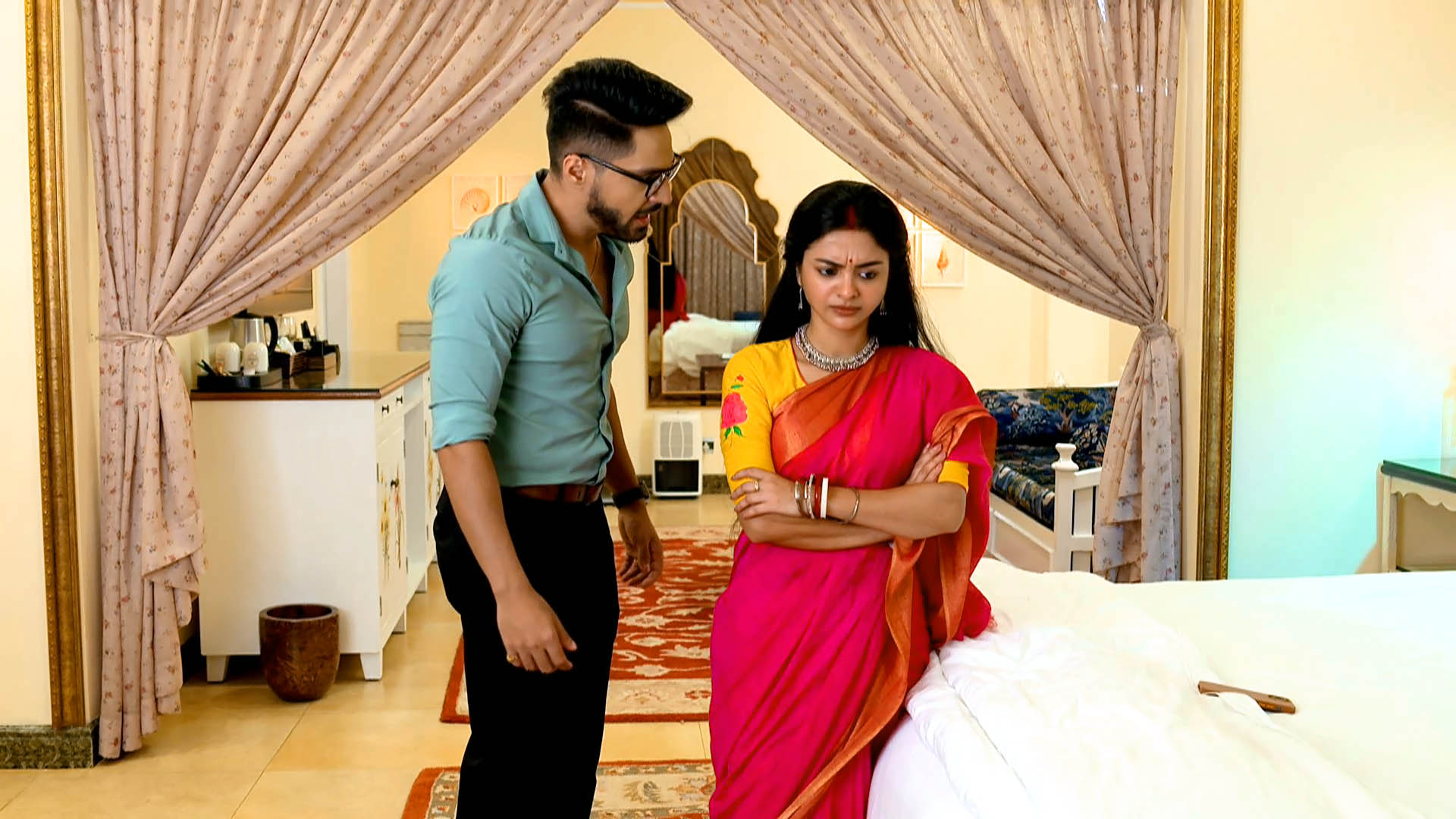 Watch Khori Misunderstands Riddhiman Online