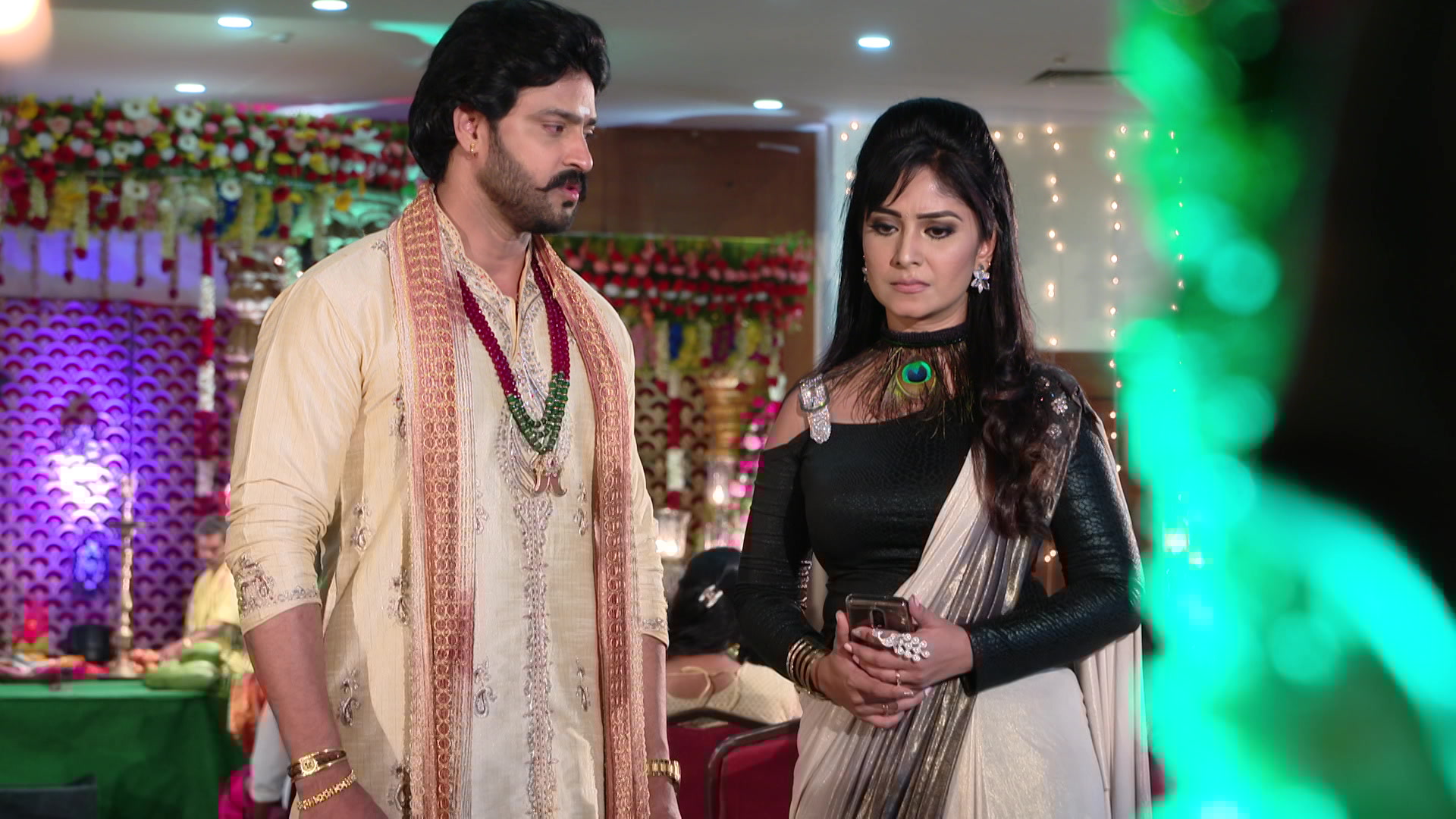 Watch Bangarada Panjara S1 Episode 201 on JioHotstar