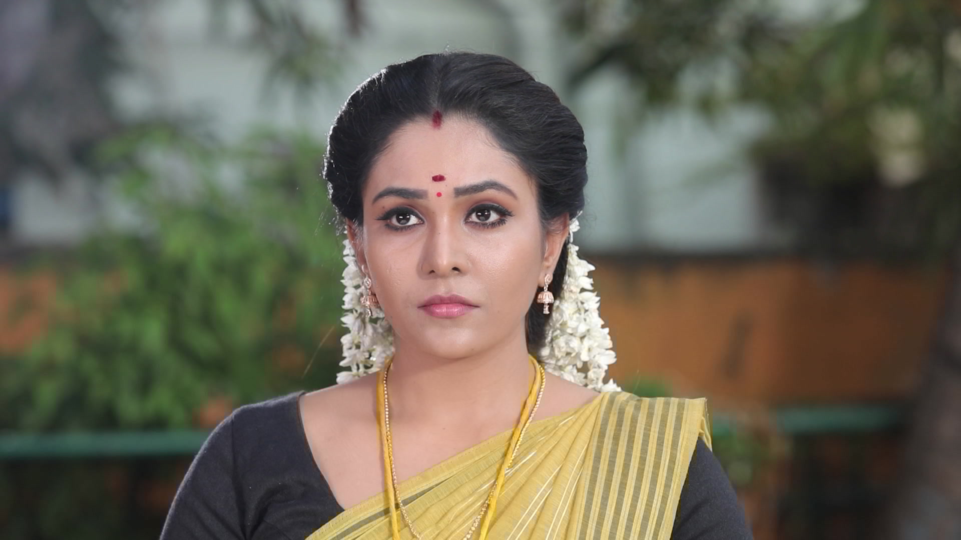 Stream Suganya Supports the Plan Season 3 Episode 408 – Suganya Supports the Plan on Hotstar