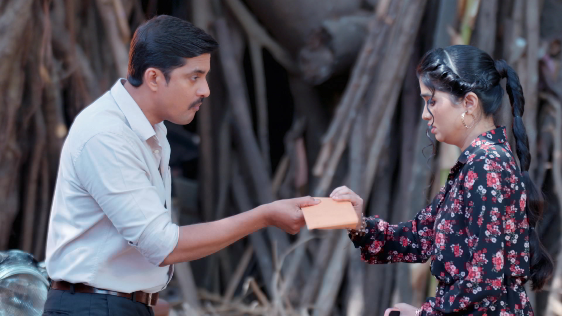 Watch Yed Lagla Premacha Episode 297 on JioHotstar