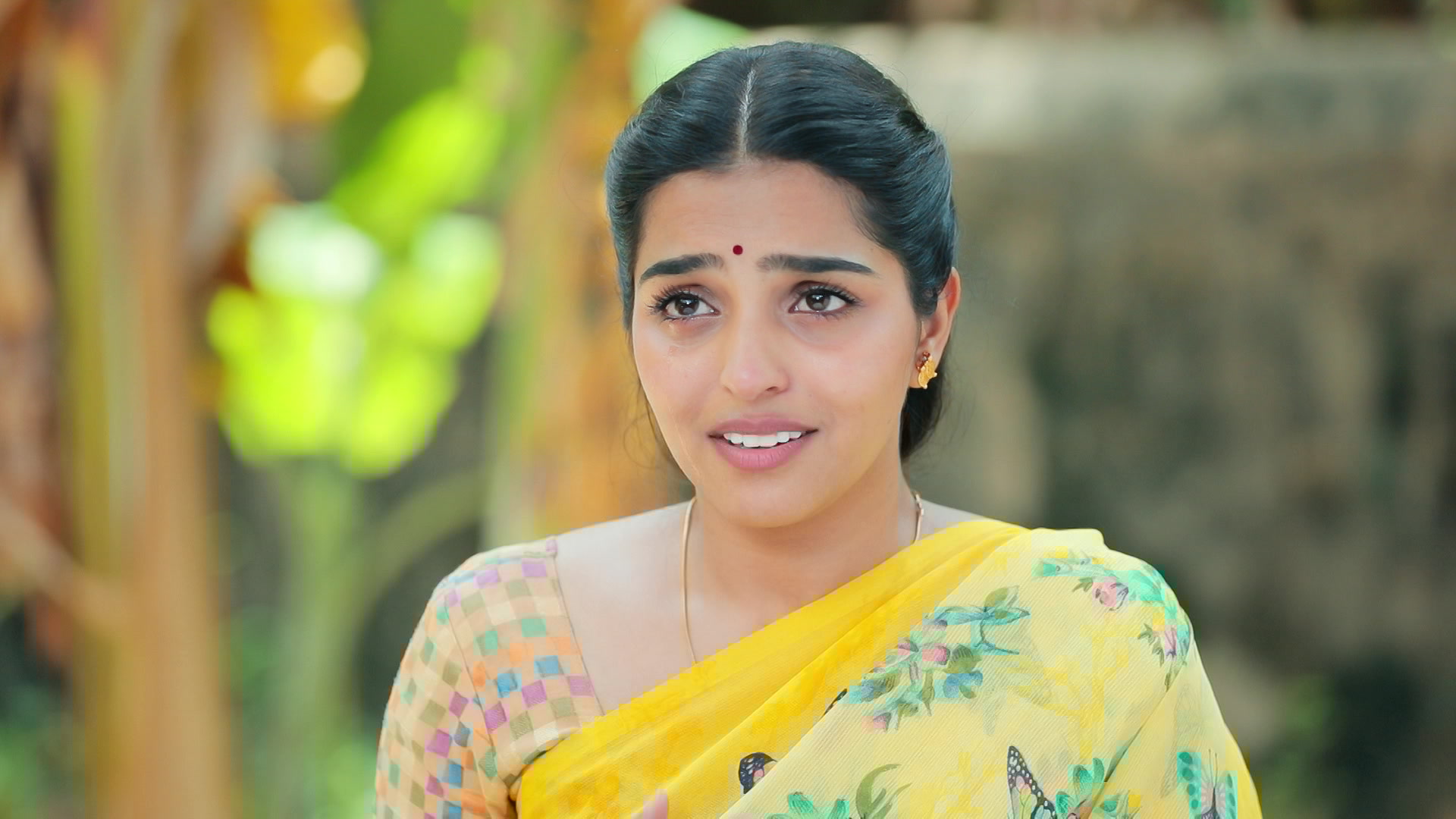 Watch Kanne Kalaimaane S1 Episode 1 on JioHotstar