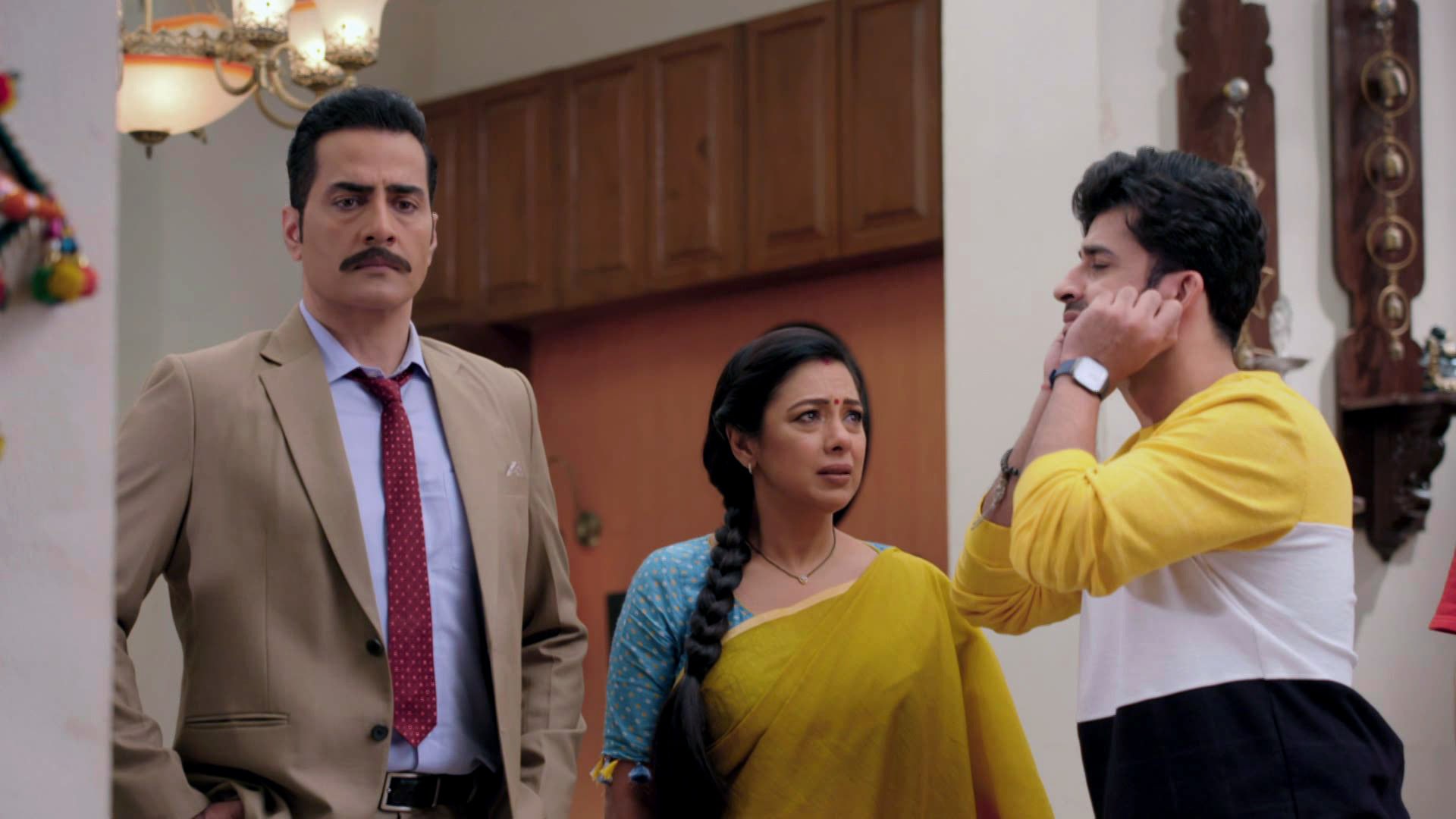 Stream anupama Online | Watcho