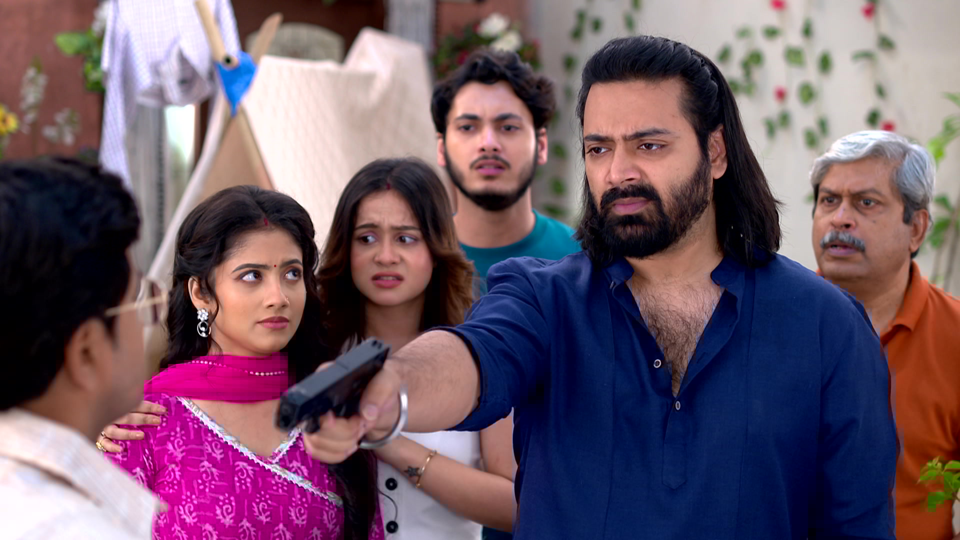 Watch Uraan S1 Episode 288 on JioHotstar