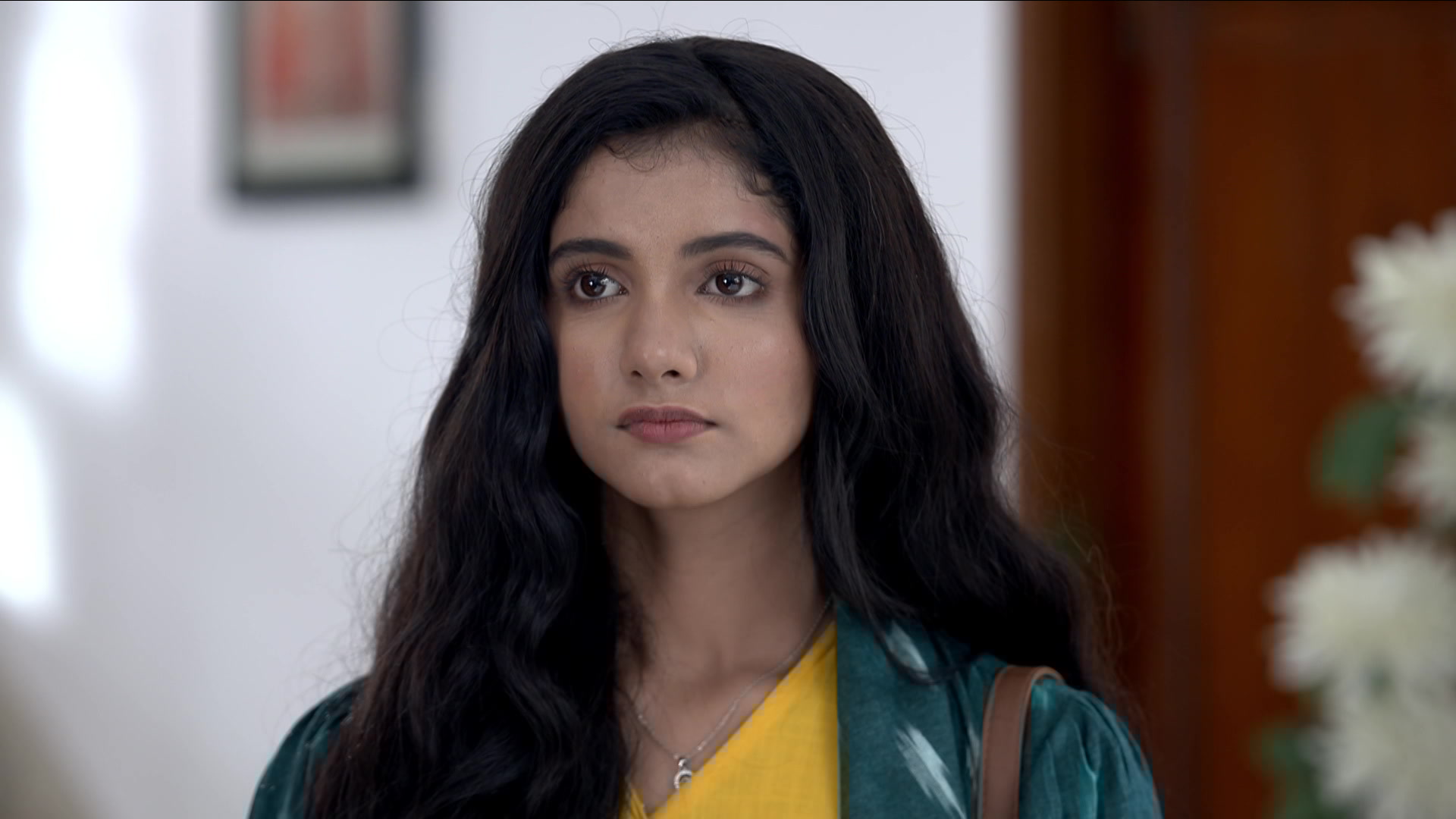 Watch Tomader Rani S1 Episode 5 on JioHotstar