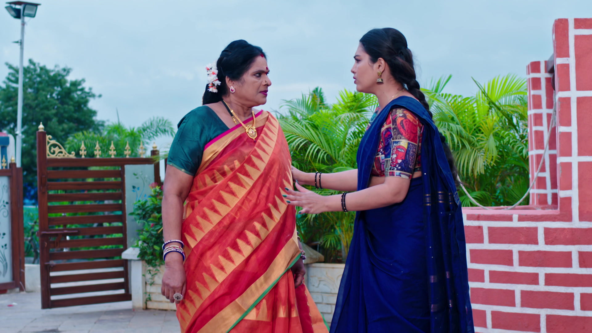 Watch Vadinamma S1 Episode 726 on JioHotstar