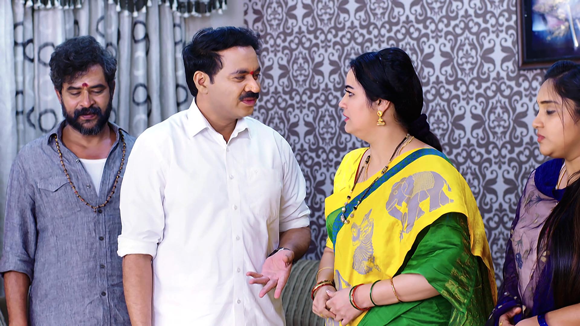 Watch Manasichi Choodu S1 Episode 566 on Disney+ Hotstar