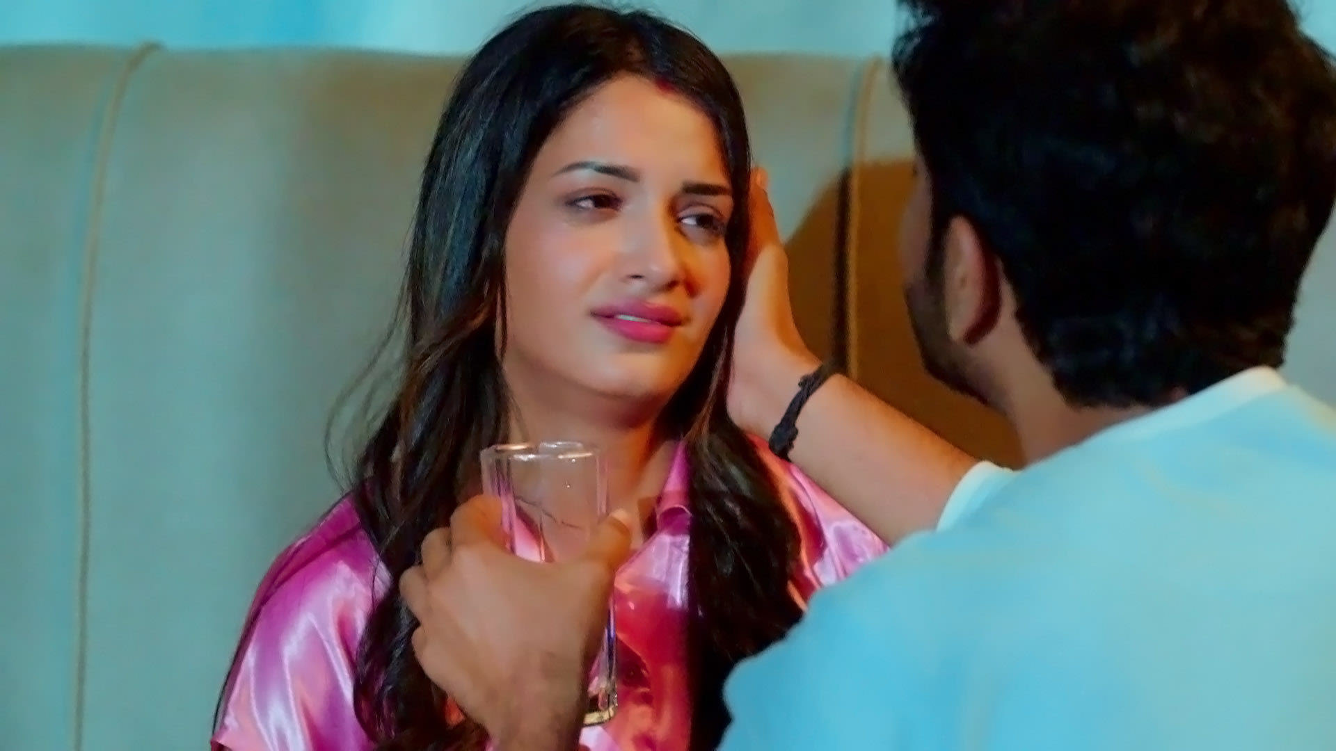 Watch New Episodes of sasuraal-genda-phool-2 only on Watcho