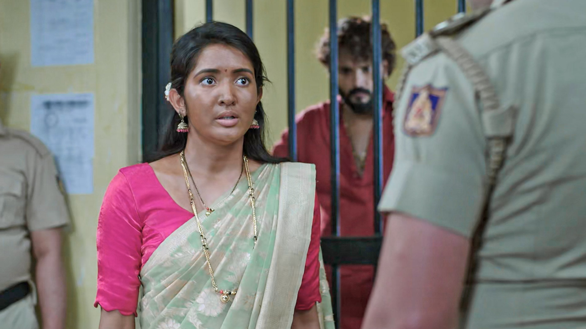 Watch Drishti Bottu Episode 248 on JioHotstar