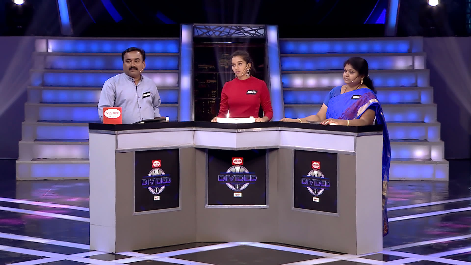 Watch Quiz for the Smartest Online