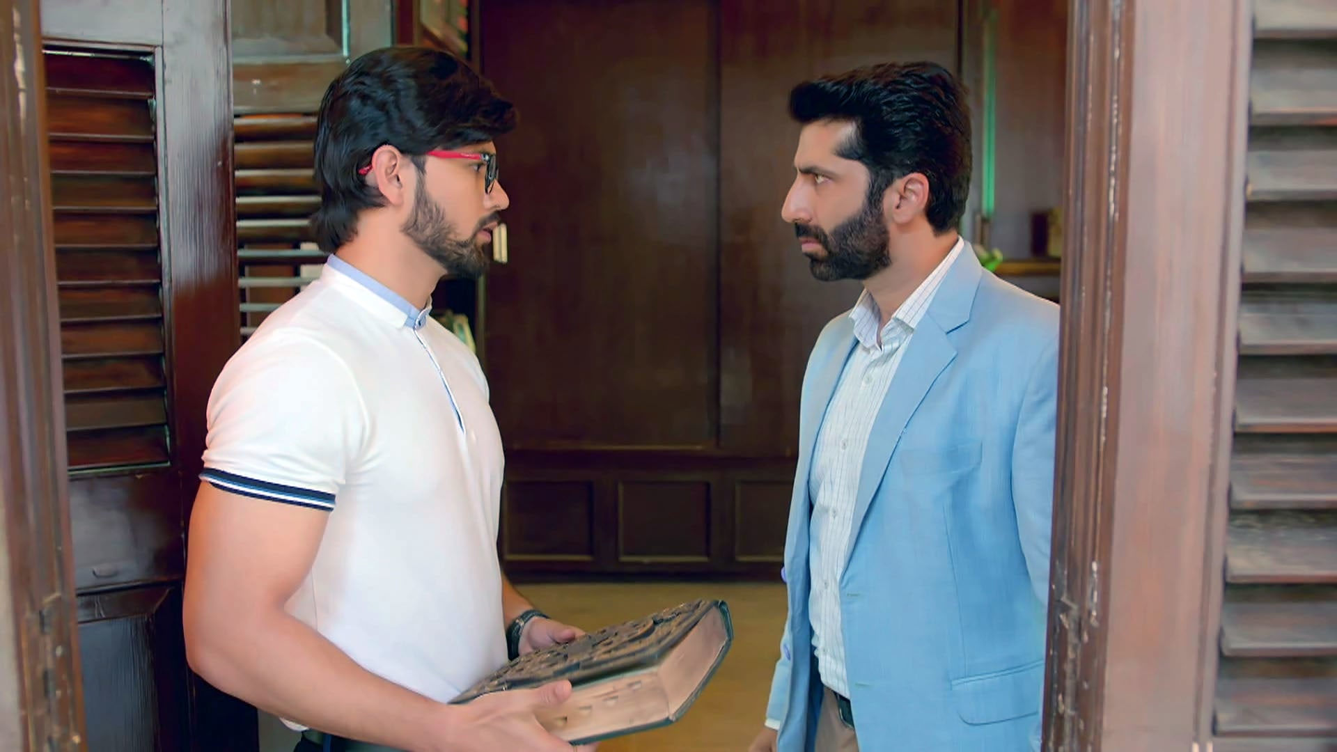 Watch Nazar S1 Episode 180 on JioHotstar