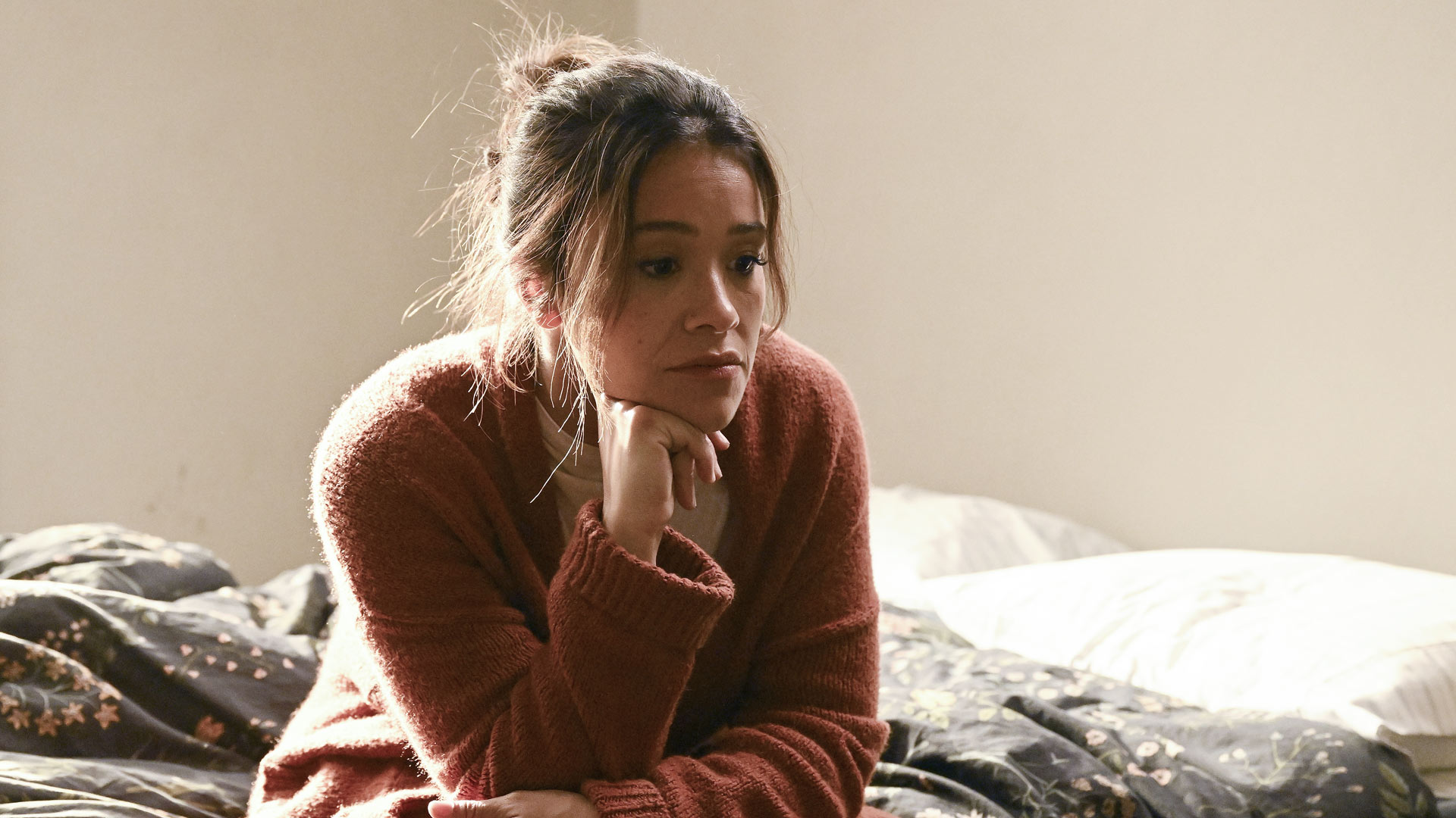 Stream Pilot Season 1 Episode 1 – Pilot on Disney+