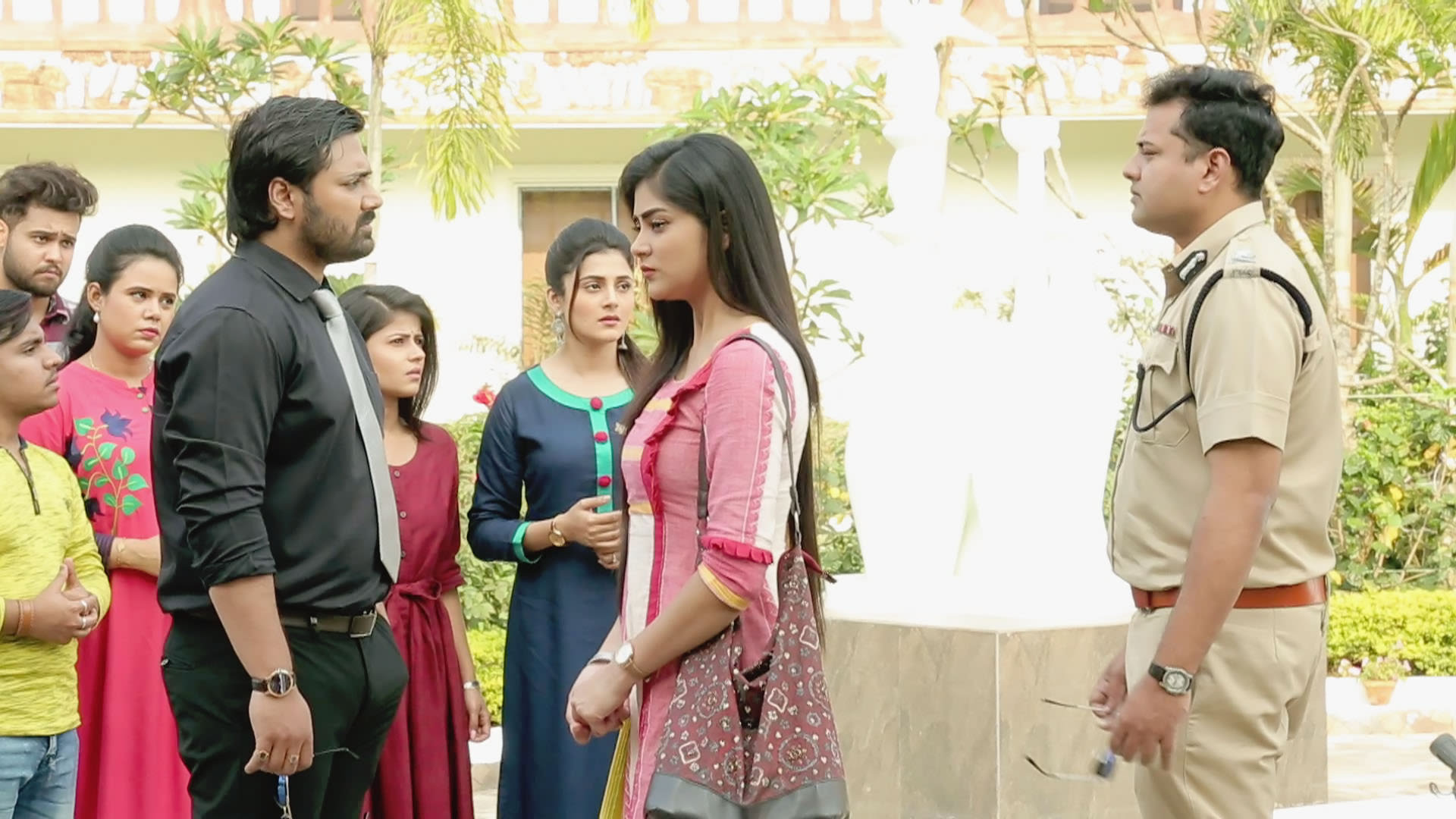 Watch Mohor Episode 122 on JioHotstar