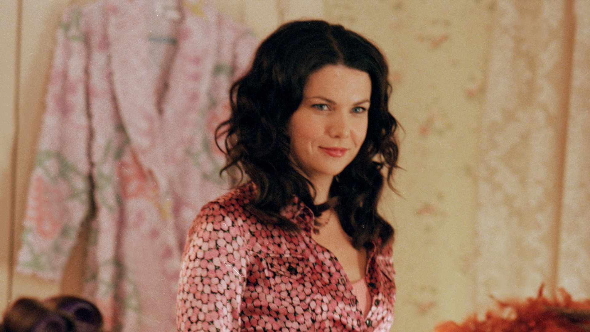 Watch Gilmore Girls S1 Episode 12 on Disney+ Saudi Arabia | English ...