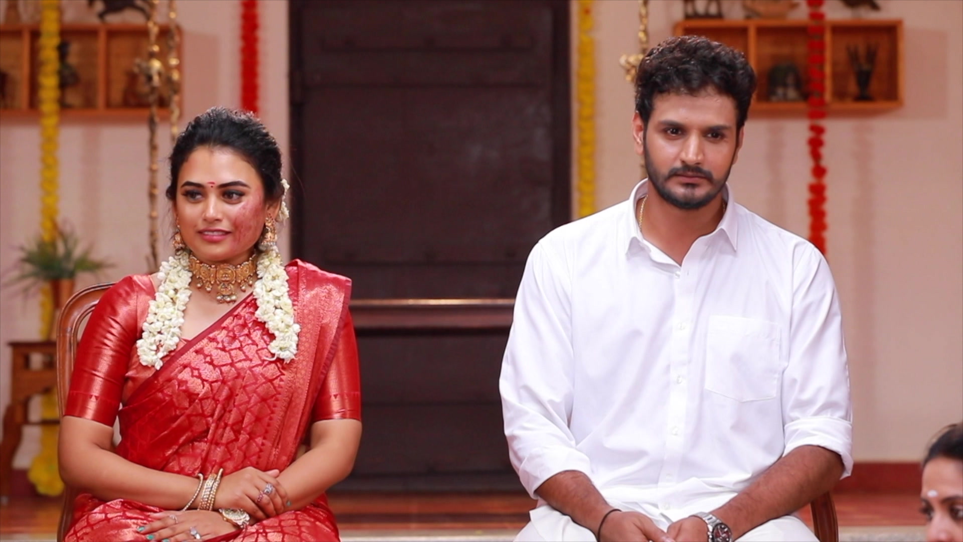 Watch Barathi, Venba's Engagement Online