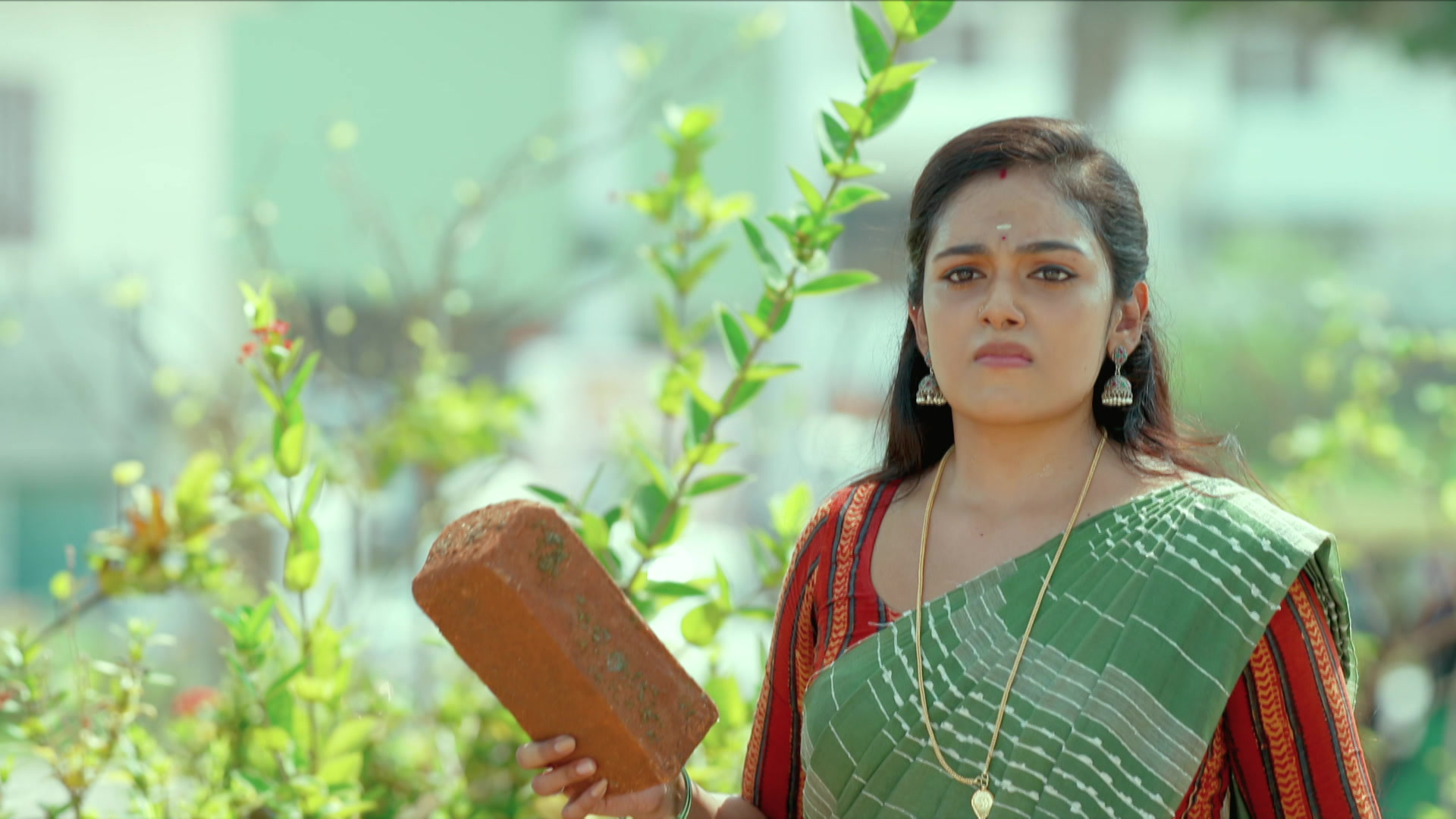 Watch Chempaneer Poovu S1 Episode 303 on JioHotstar