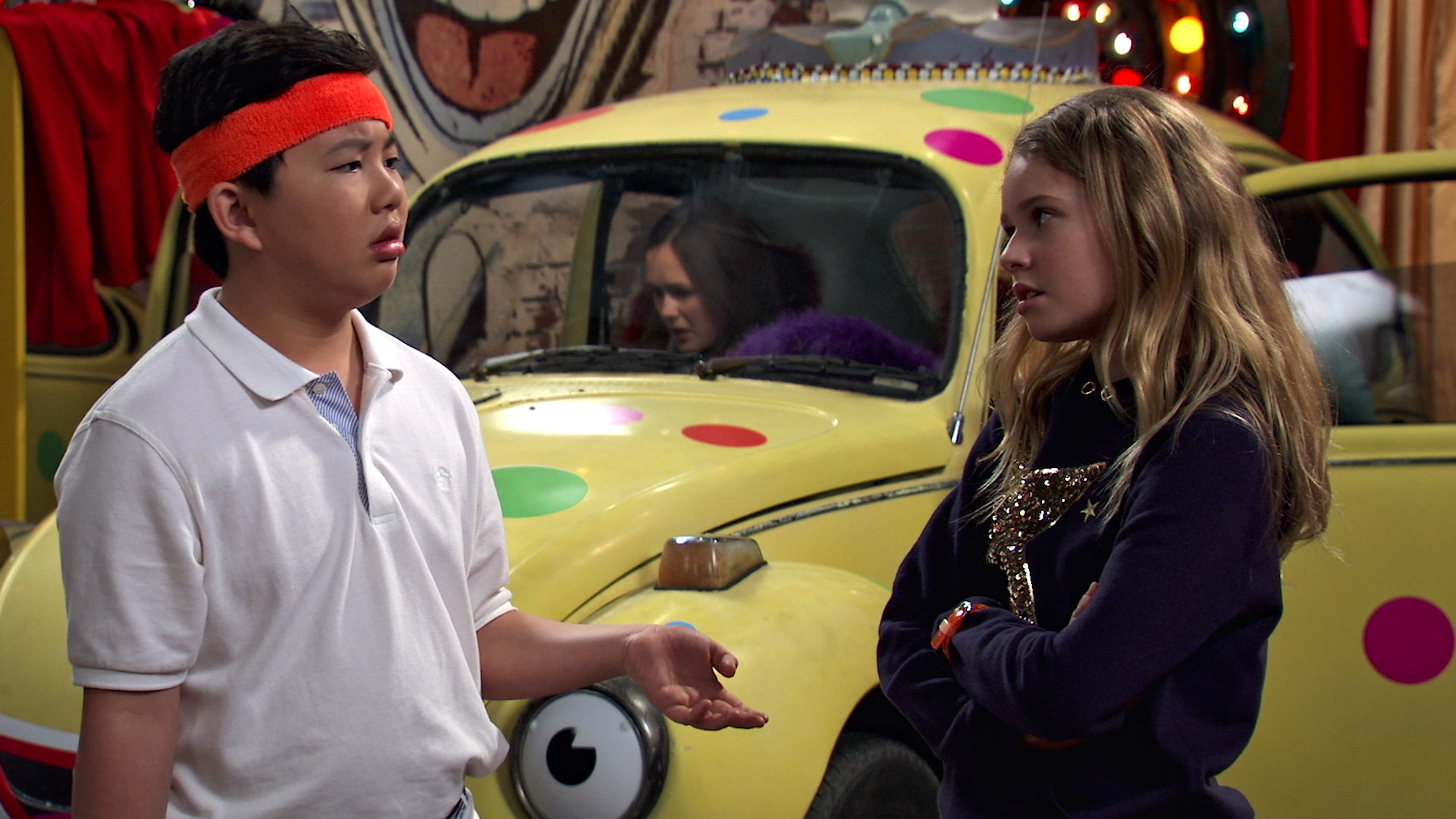 Coop & Cami Ask The World - Disney+