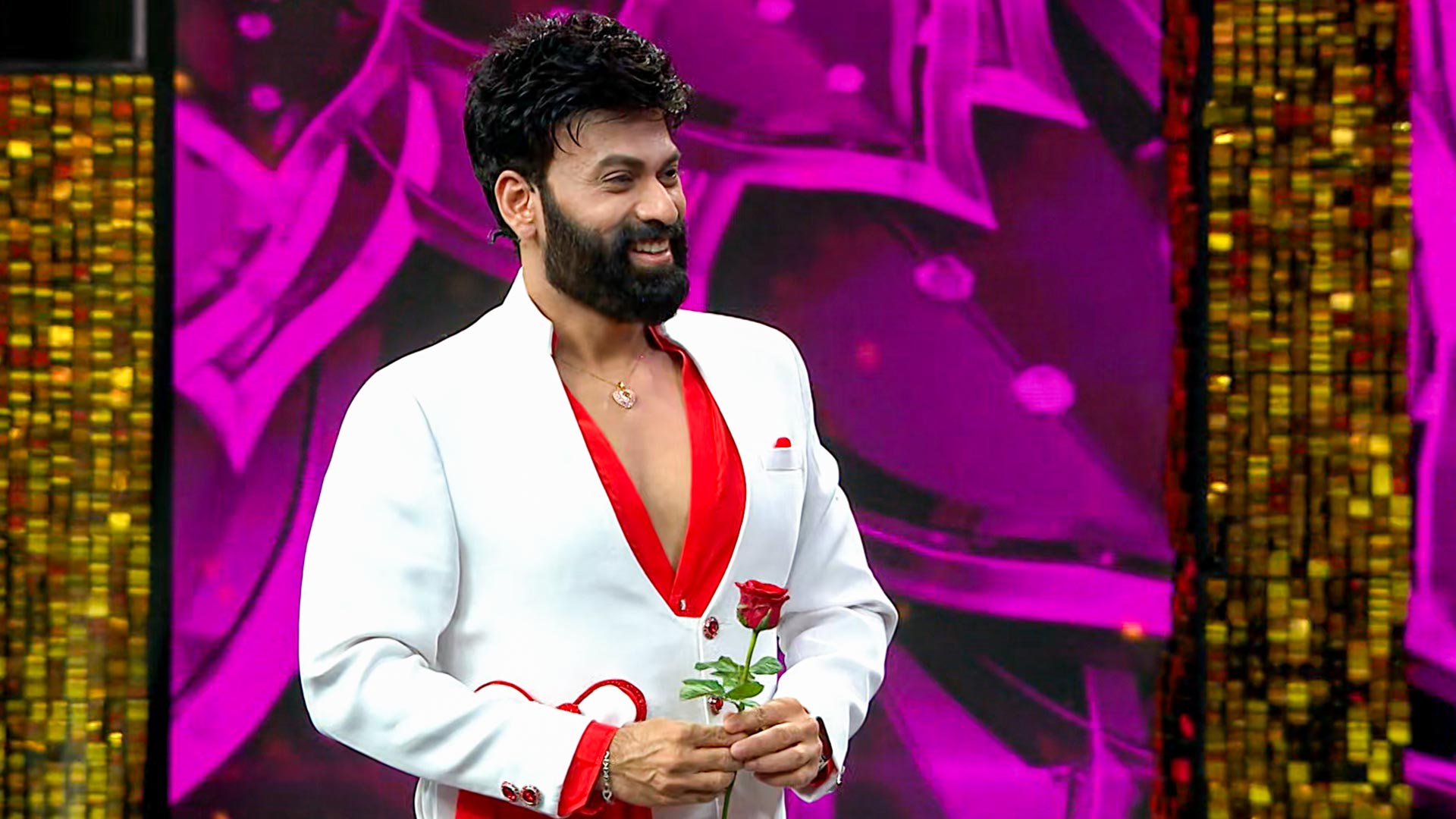 Watch Ishmart Jodi Episode 1 on JioHotstar