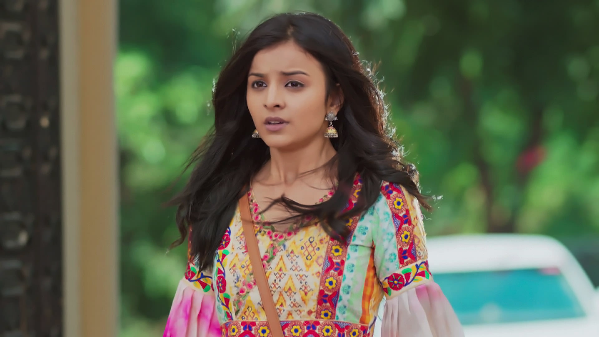 Watch Mariam Khan - Reporting LIVE S1 Episode 113 on JioHotstar