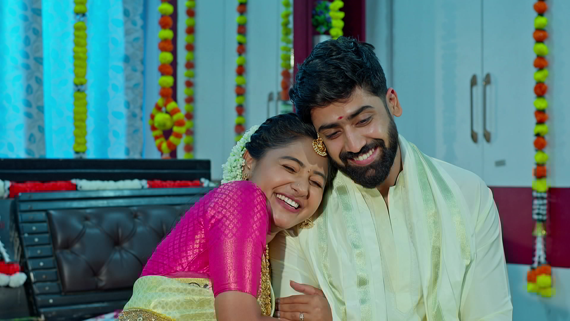 Watch Nuvvu Nenu Prema S1 Episode 777 on JioHotstar