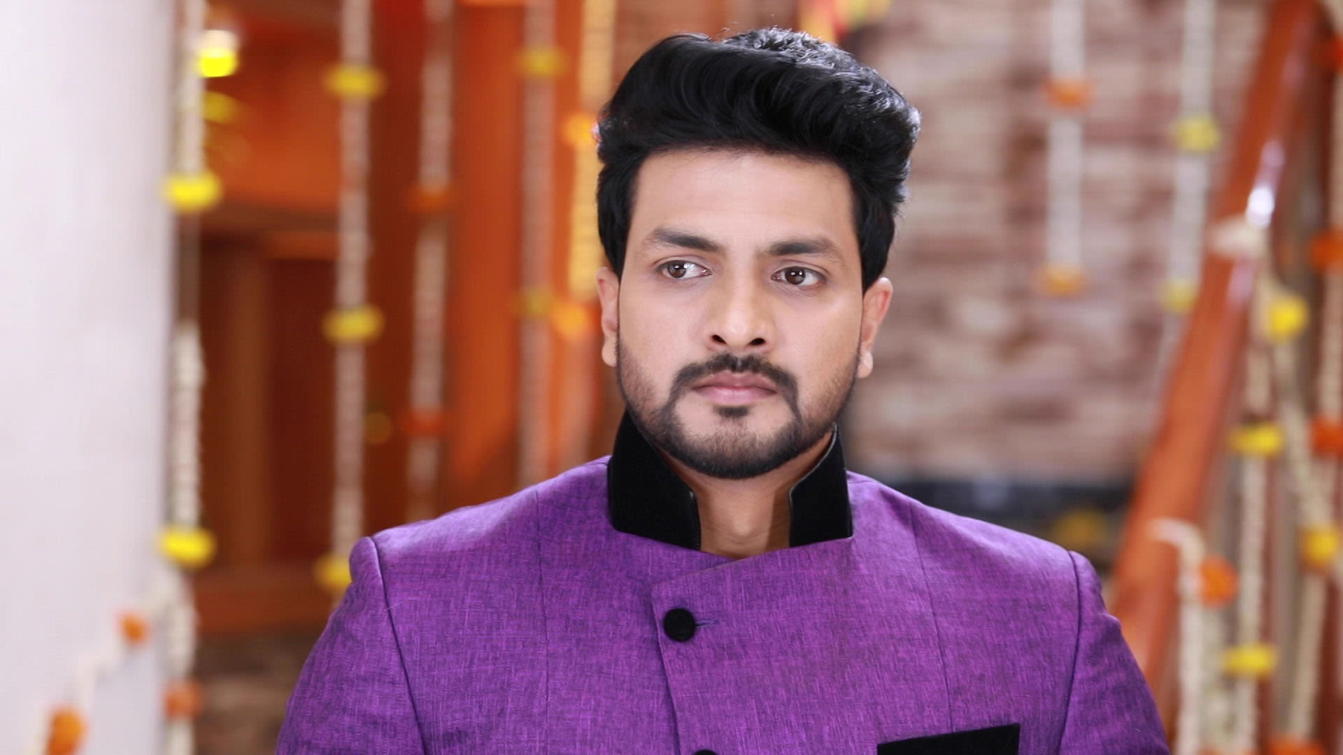 Watch Kaatrukkenna Veli Episode 2 on JioHotstar