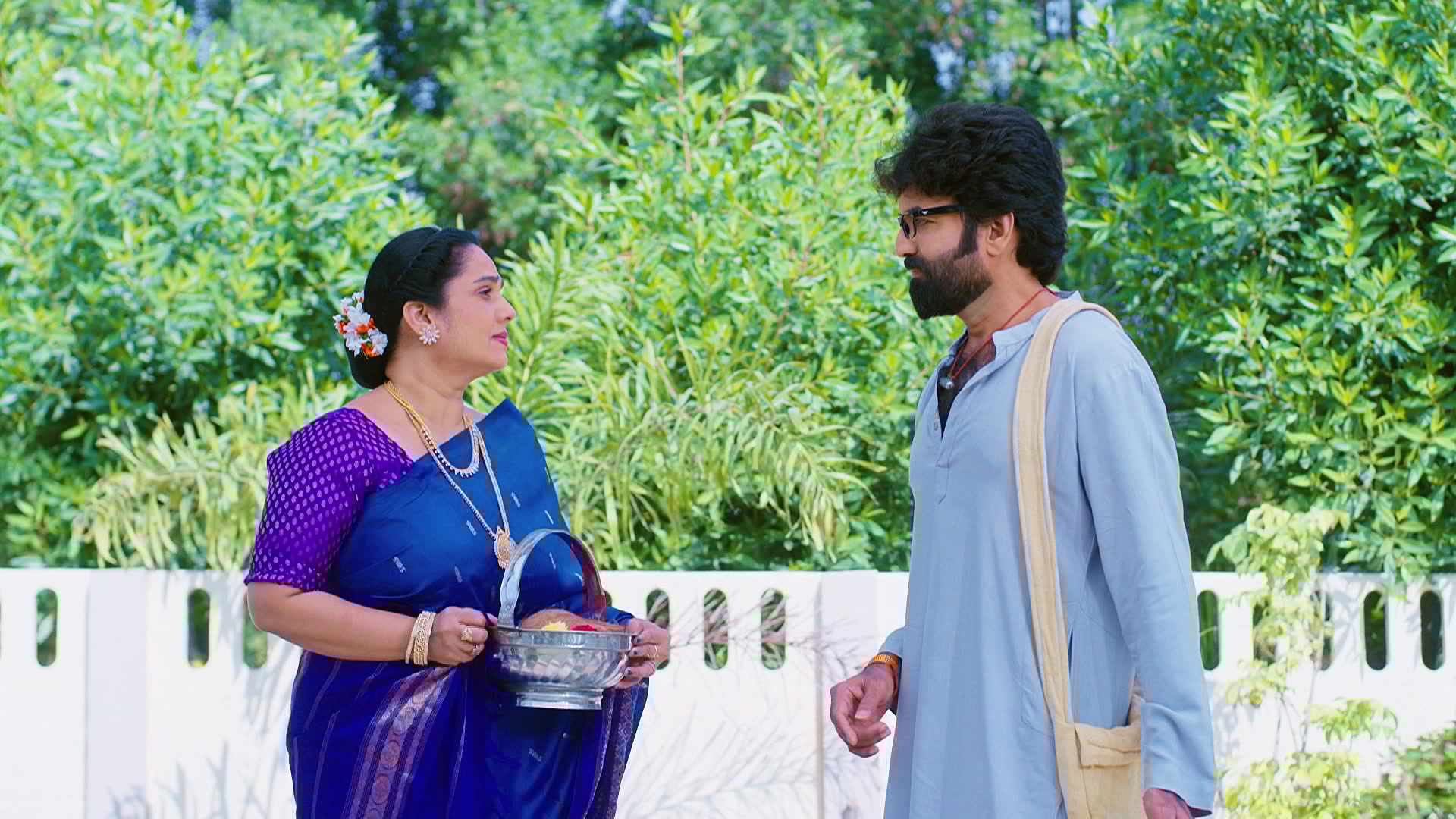 Stream Sumithra's Plea to Das Season 4 Episode 246 – Sumithra's Plea to ...