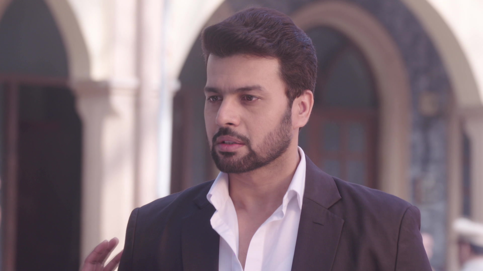 Stream Arjun Makes a Firm Statement Season 1 Episode 674 – Arjun Makes ...