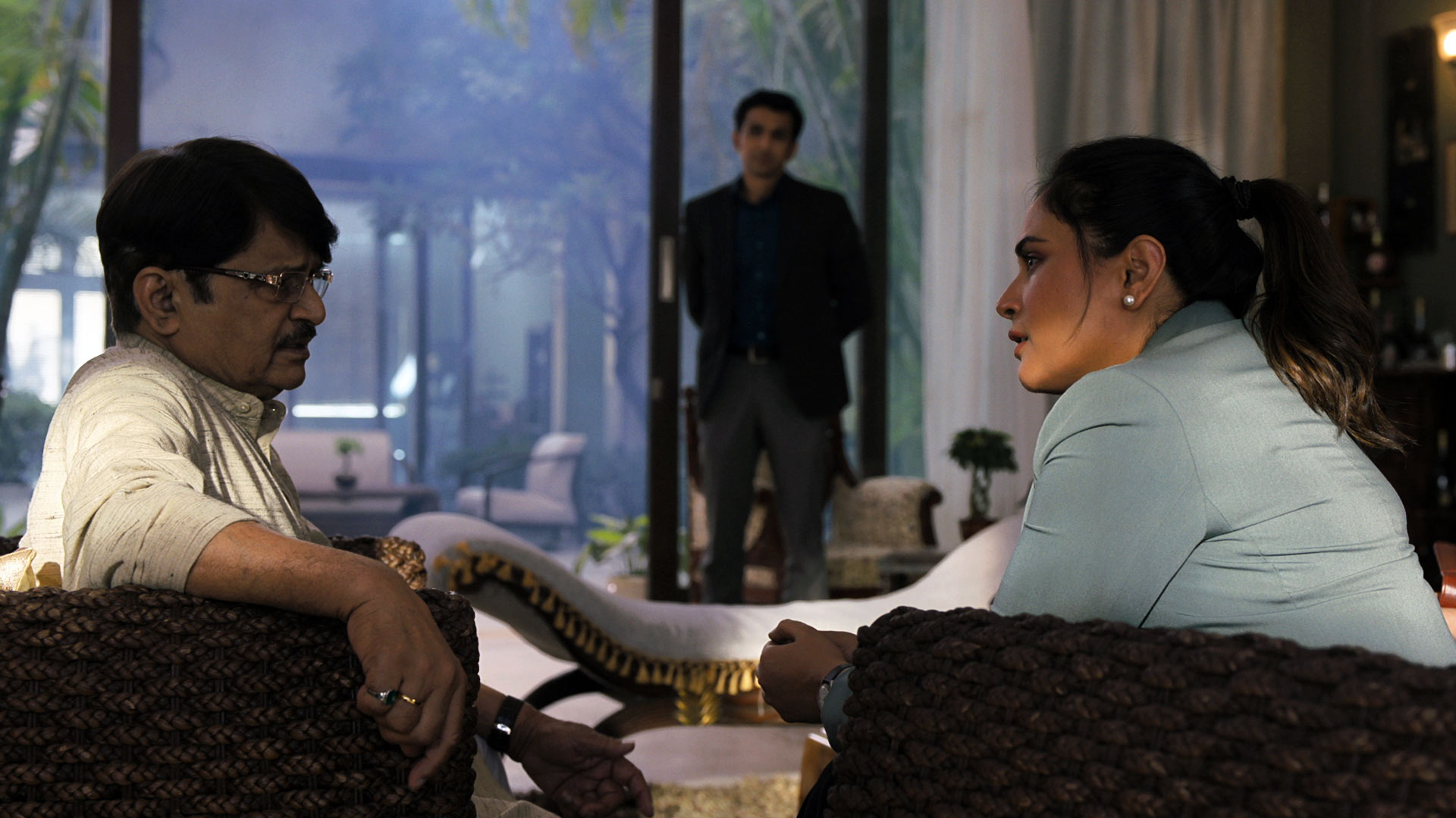 Stream qaatil-kaun Online | Watcho