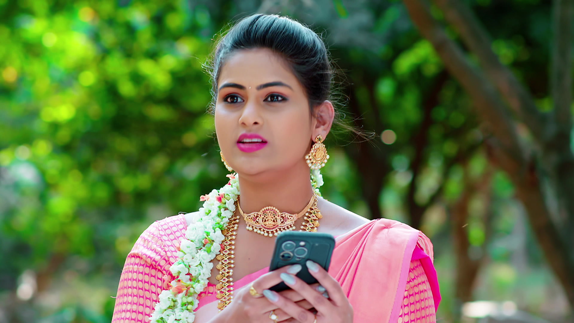Watch Aragini 2 Episode 220 on JioHotstar