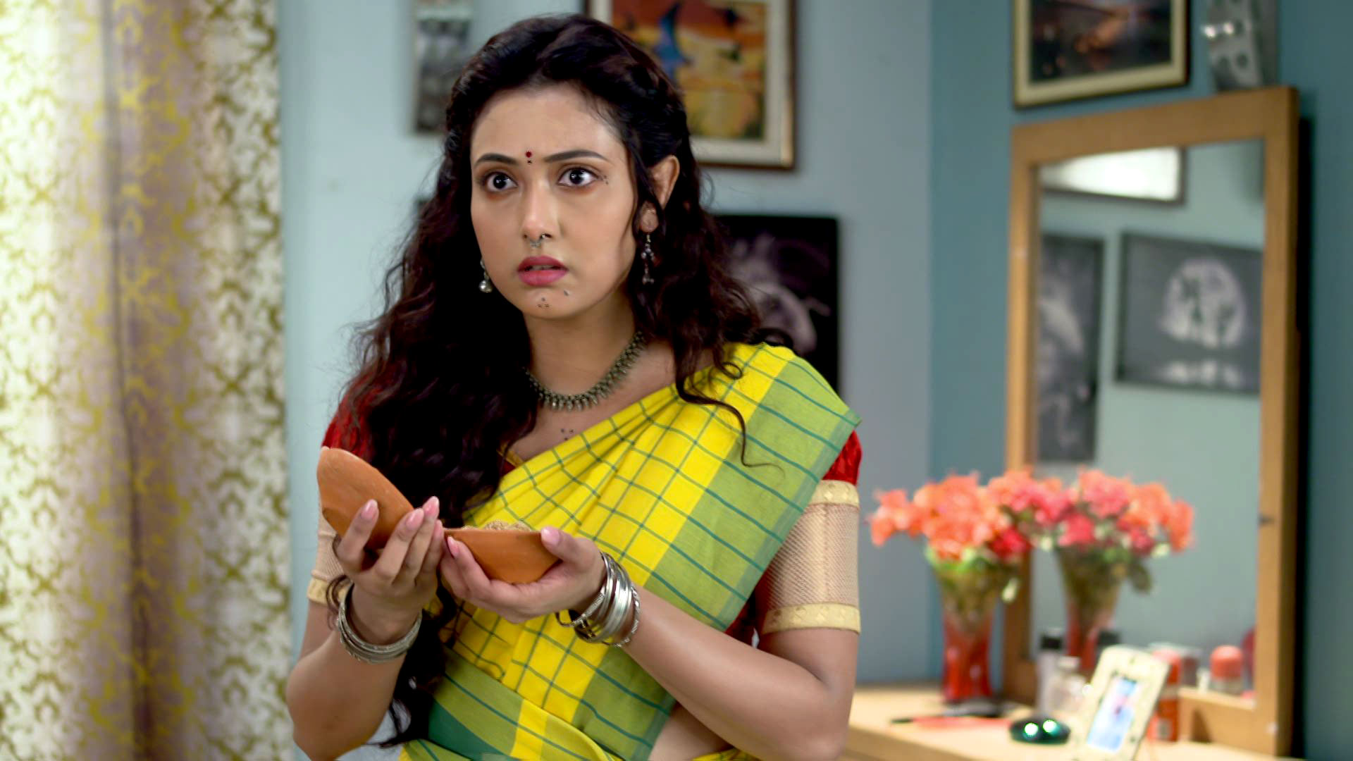 Watch Mon Phagun S1 Episode 357 on JioHotstar