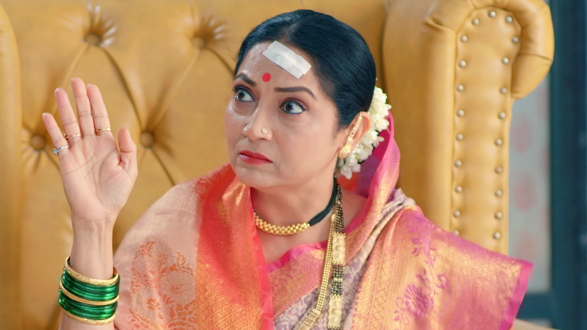 Watch Halad Rusali, Kunku Hasalaa Episode 11 on JioHotstar