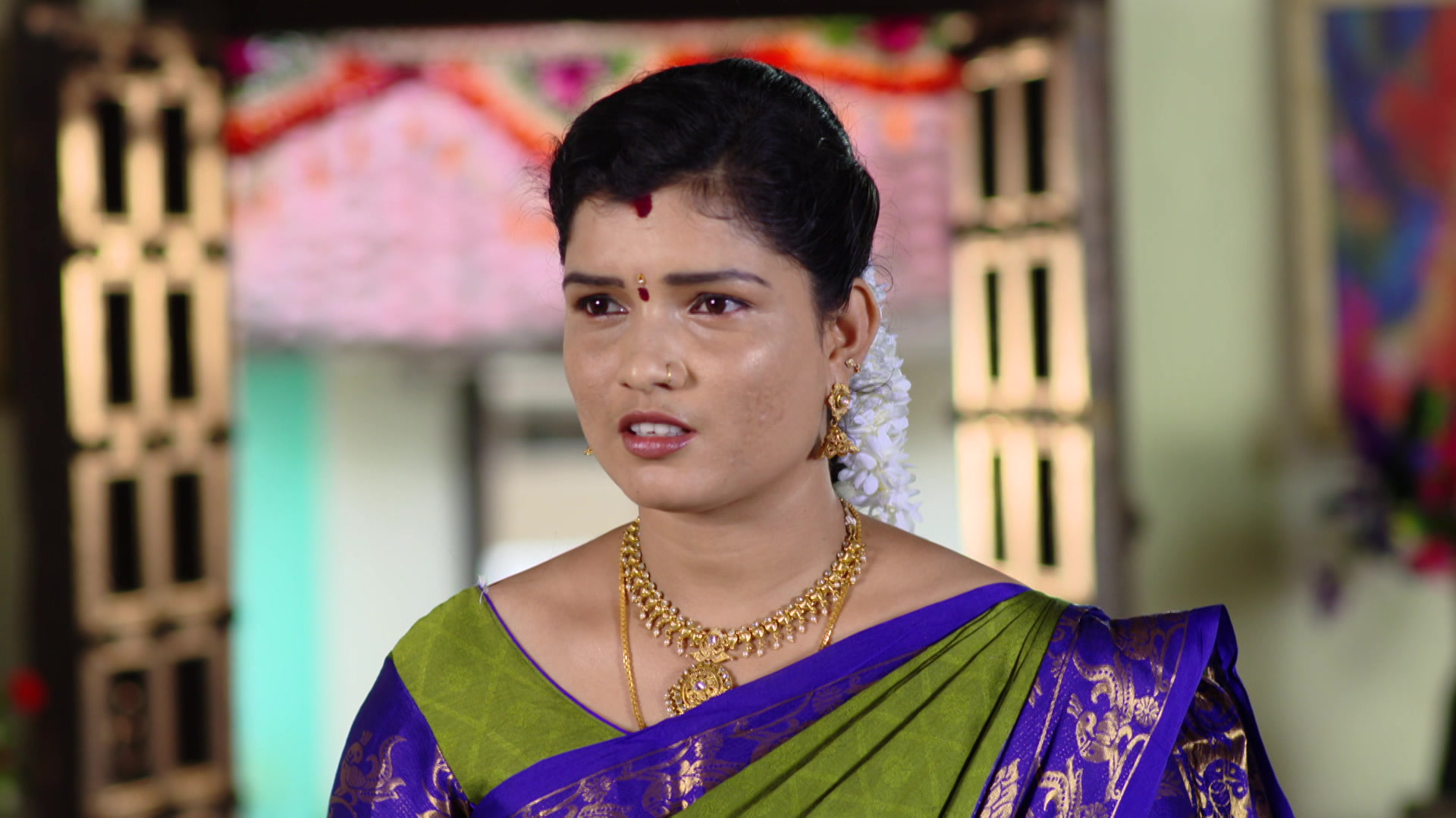 Watch Vadinamma S1 Episode 310 on JioHotstar