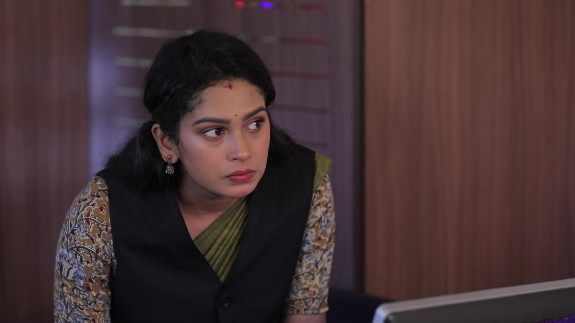 Watch Eeramaana Rojaavey 2 S2 Episode 492 on JioHotstar