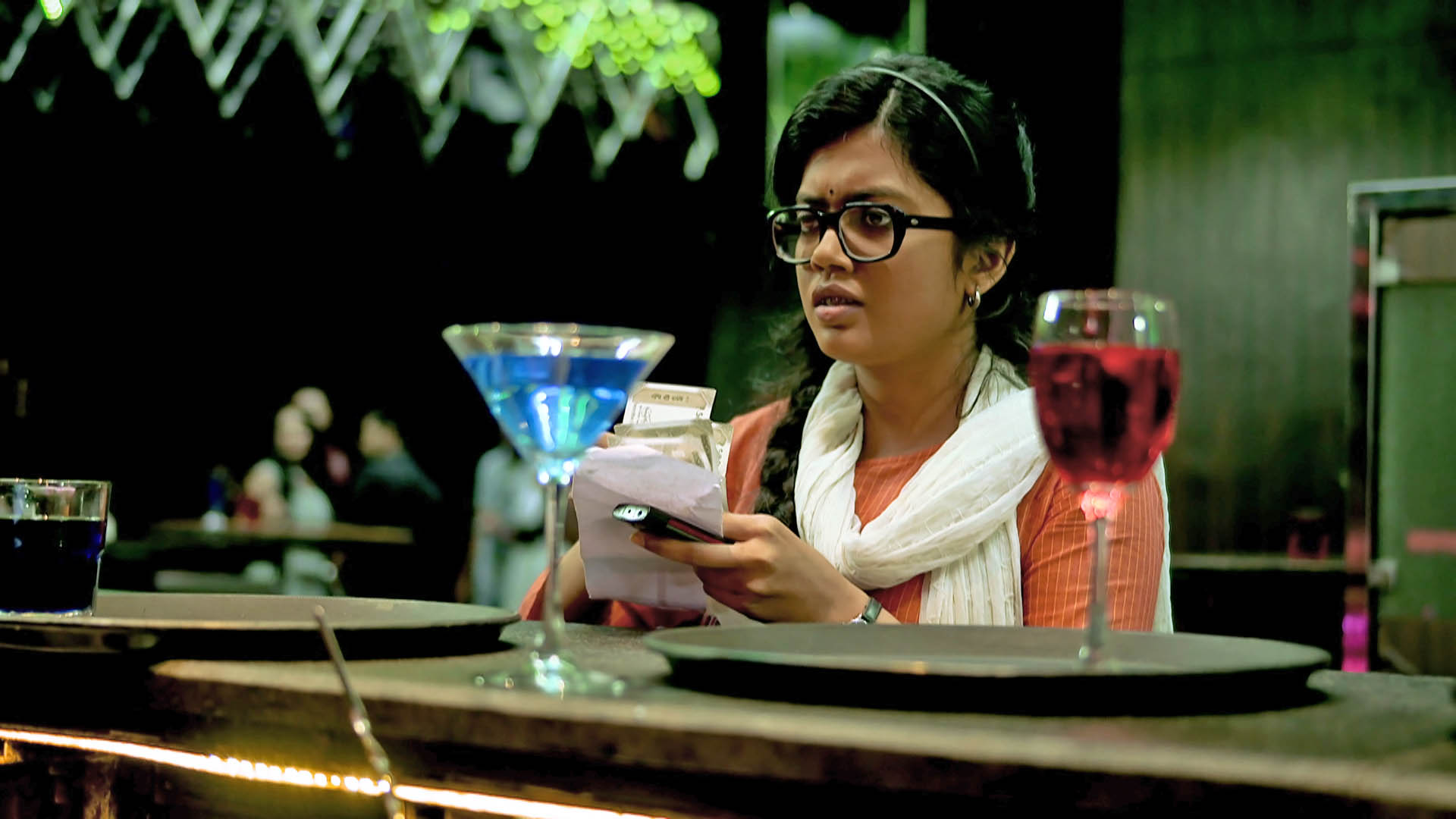 Watch ogo-nirupama only on Watcho