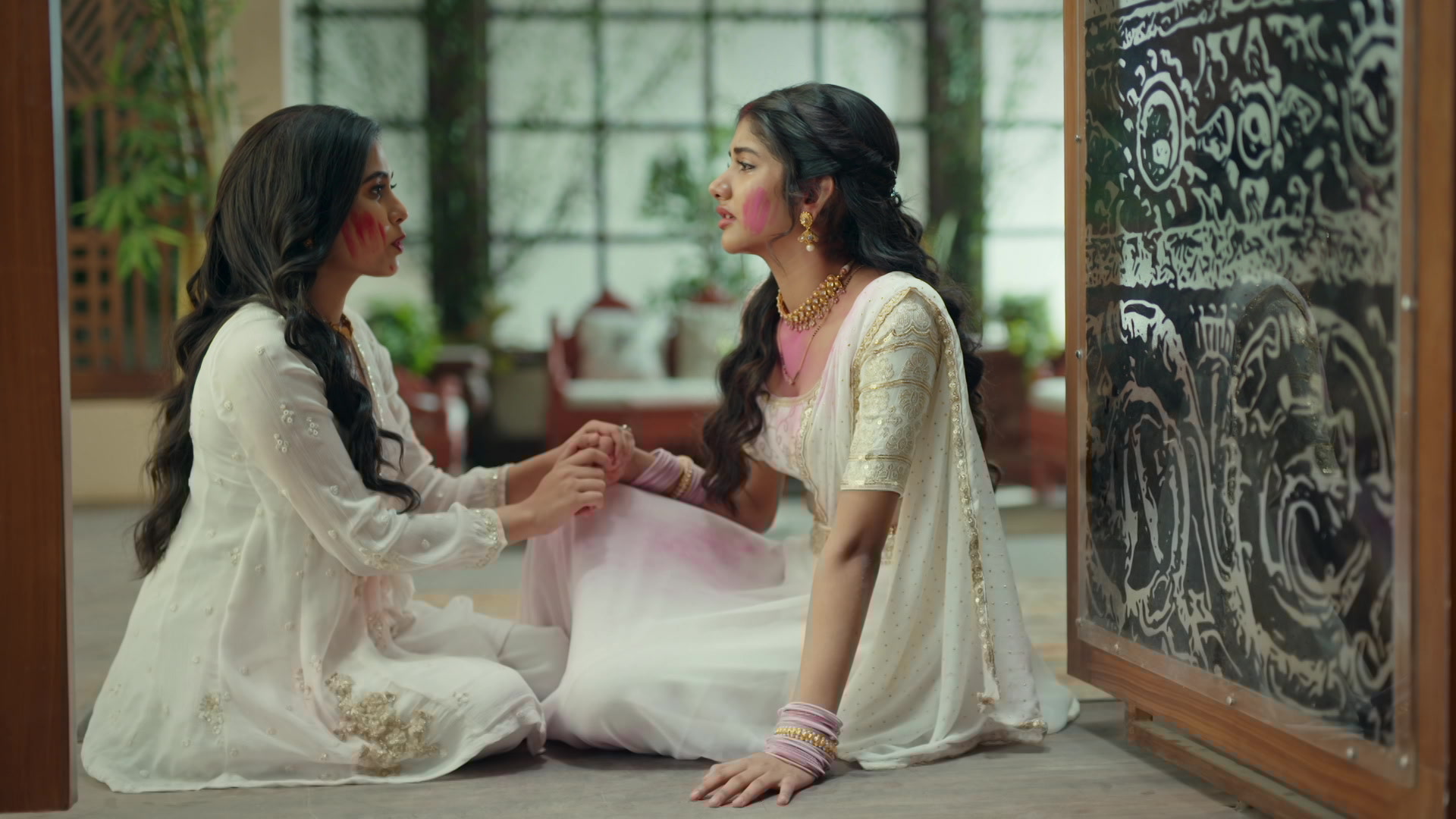 Watch Pocket Mein Aasman Episode 44 on JioHotstar