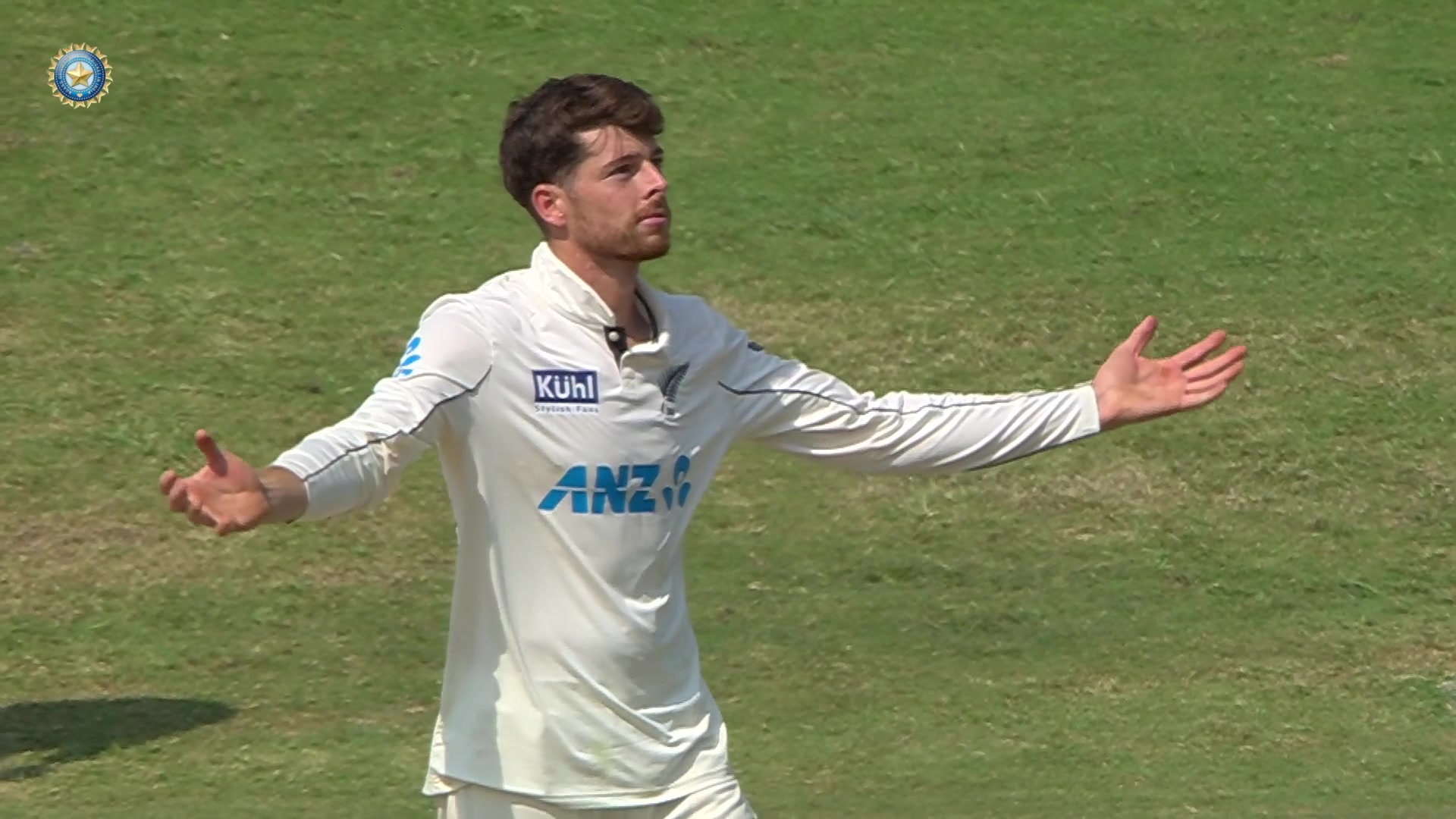 Sarfaraz Sent Packing, Santner Completes His 5-fer