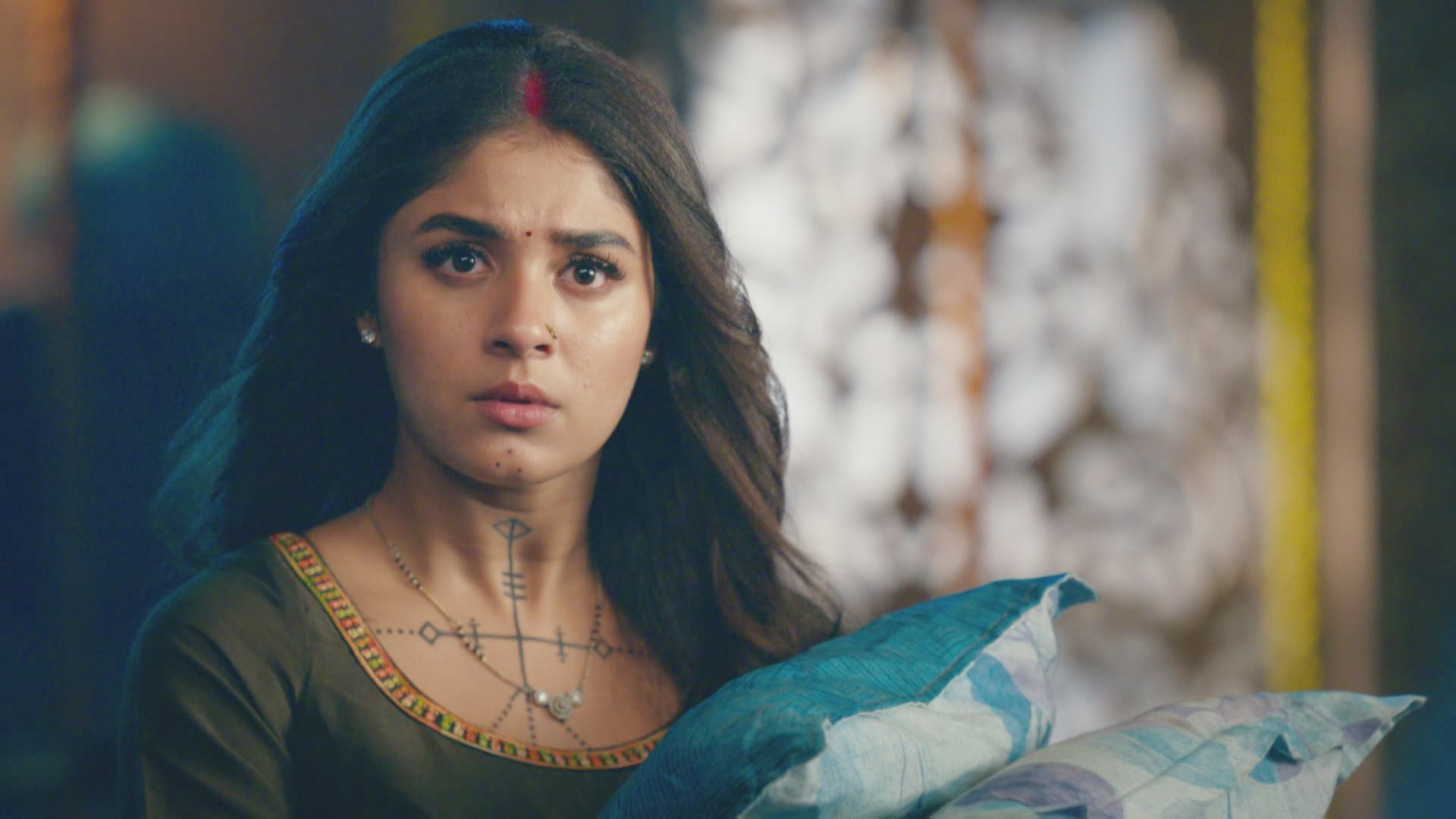 Watch Imlie Episode 1015 on JioHotstar