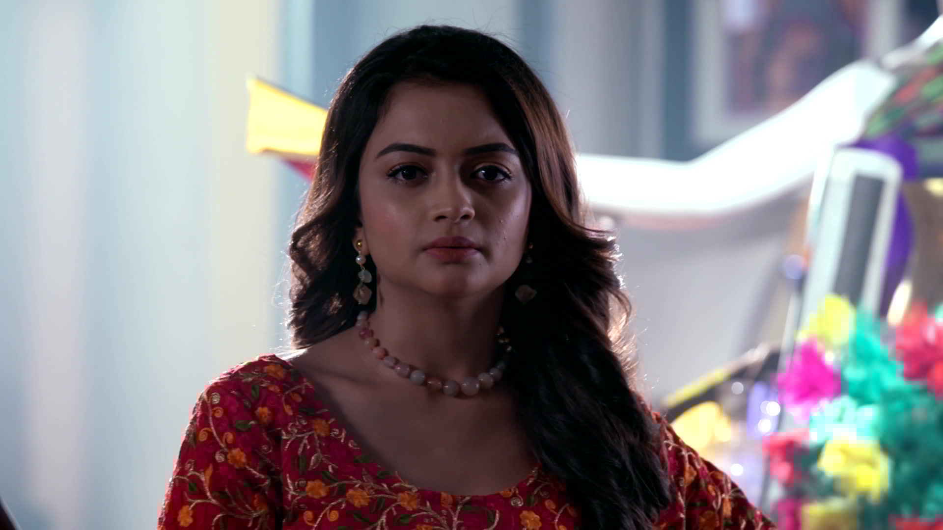 Watch Dui Shalik S1 Episode 191 on JioHotstar