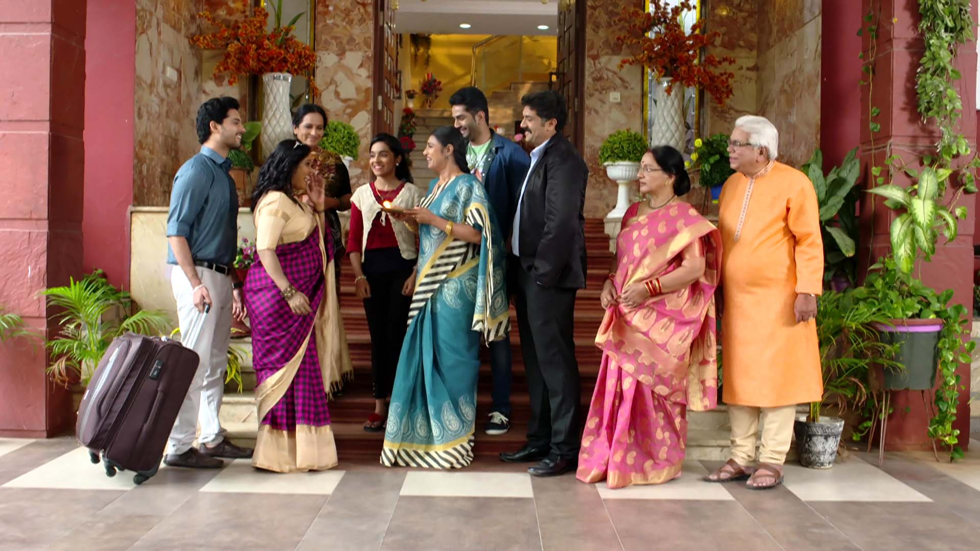 Watch Intinti Gruhalakshmi S1 Episode 45 on JioHotstar